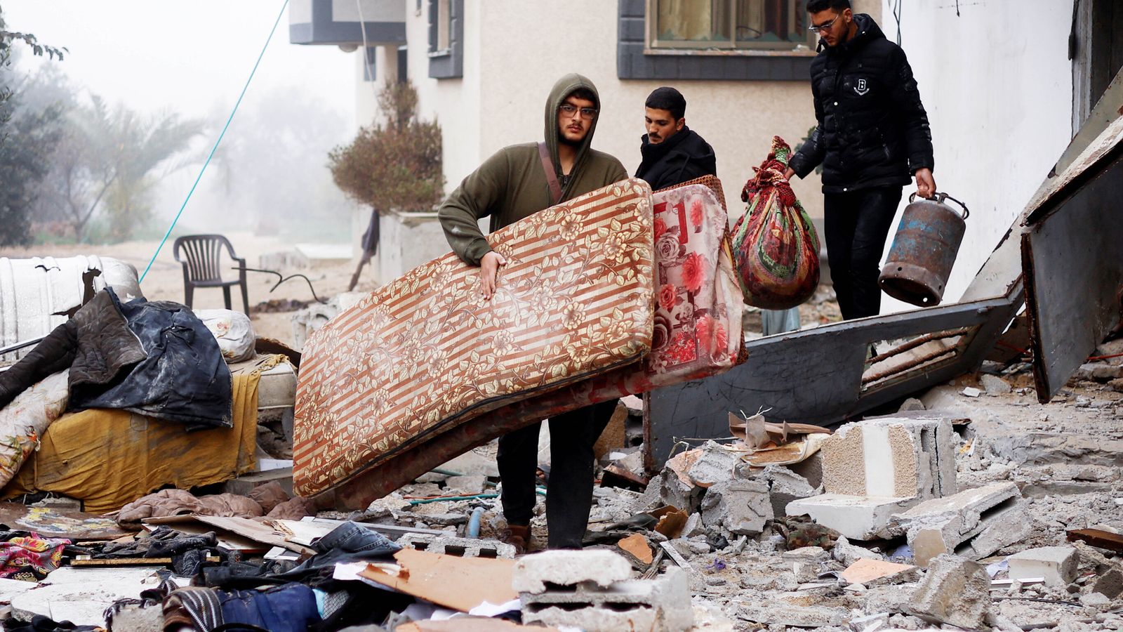 Israel-Hamas war: Netanyahu orders evacuation of Rafah, as aid agencies ...