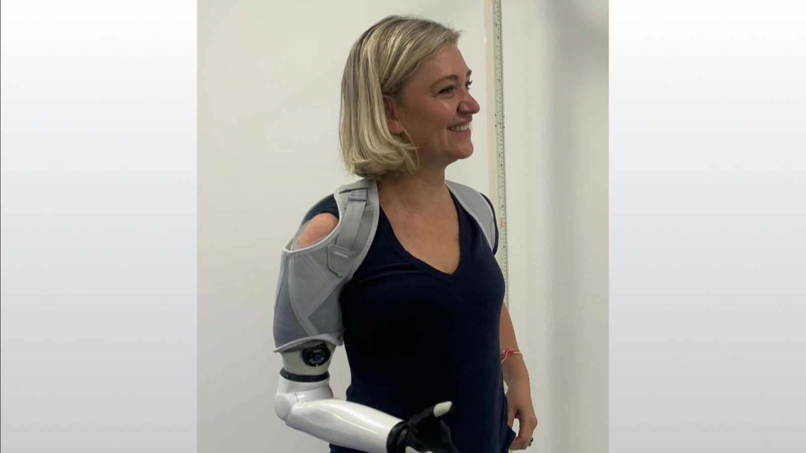 Sarah de Lagarde, who lost arm and leg in Tube accident, sues TfL | UK ...