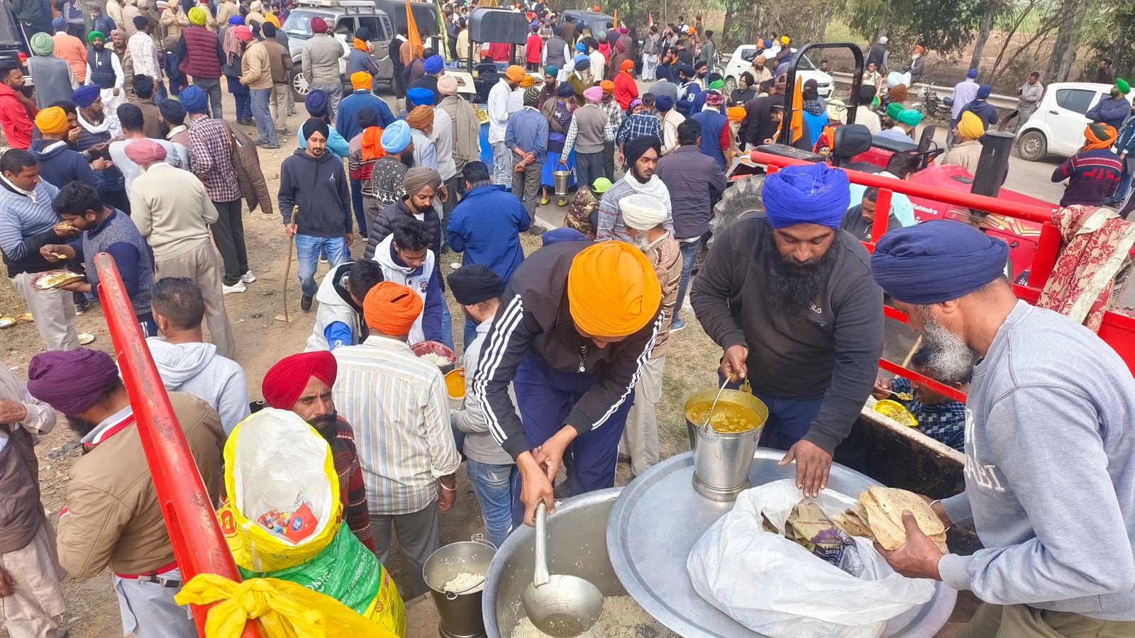 India: Tear gas dropped from drones as protesting farmers march towards ...