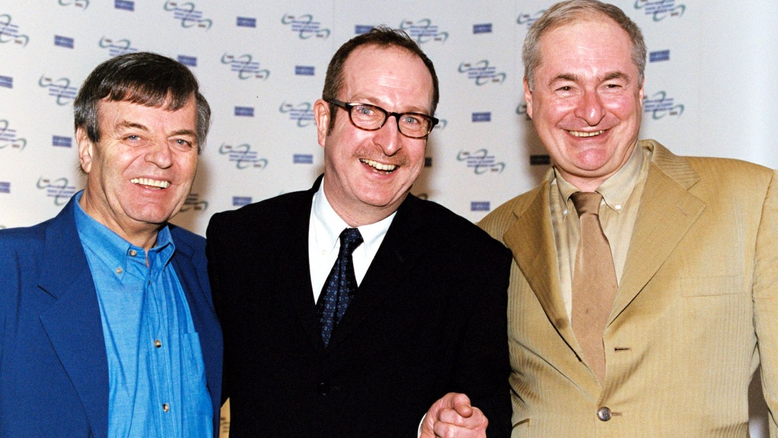 Steve Wright, BBC radio presenter, has died | UK News | Sky News