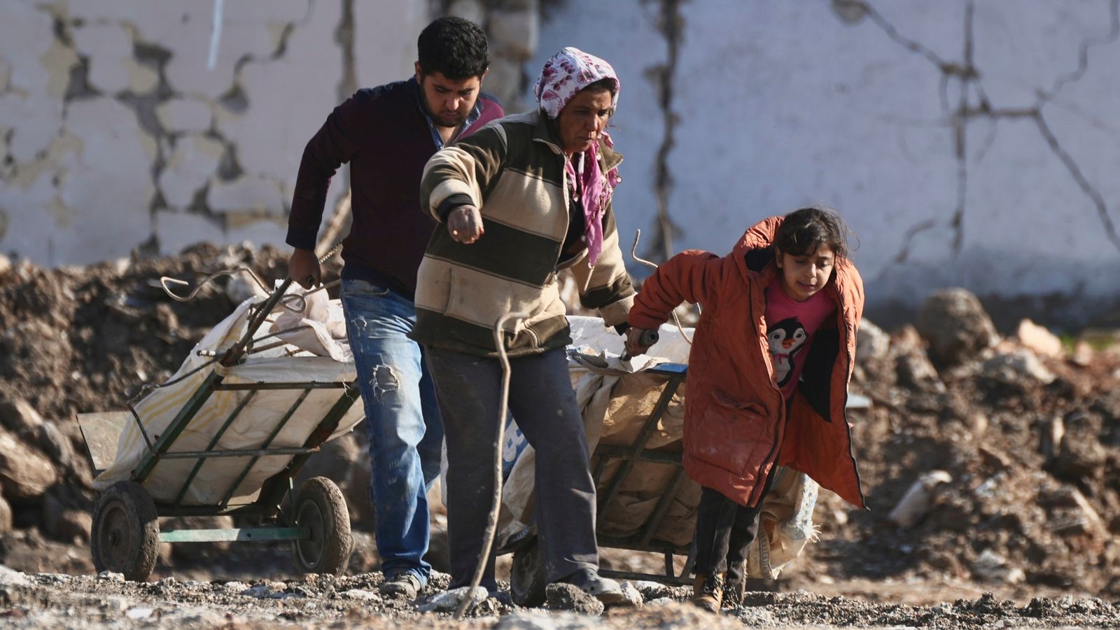Woman's trauma after 72 members of her family killed in Turkey-Syria ...