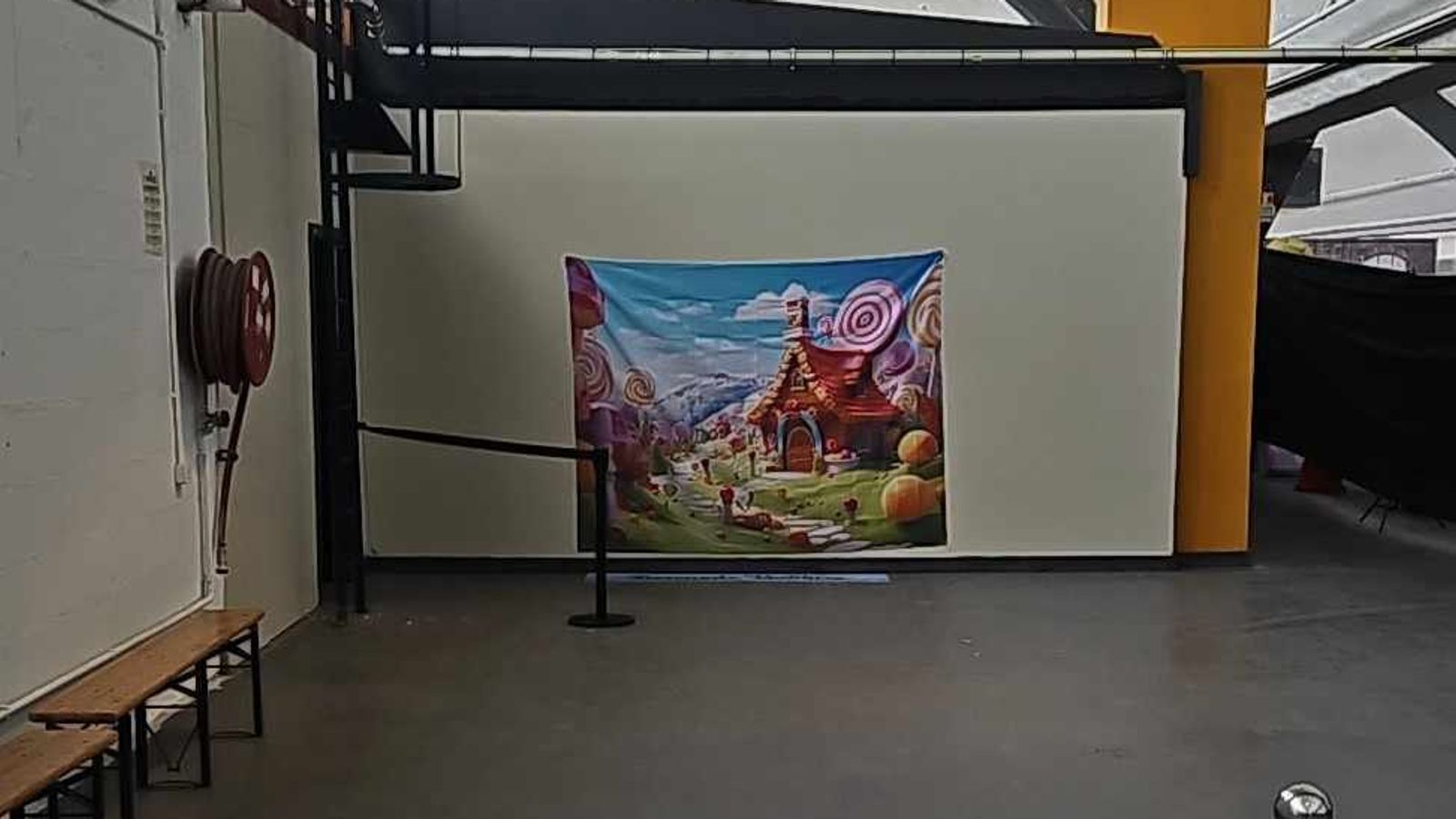 Wonka-inspired chocolate experience in Los Angeles that mimics Glasgow ...