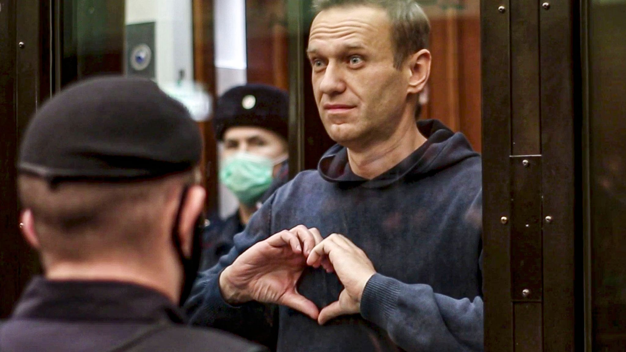 Alexei Navalny accepted he would die in prison, new memoir reveals | World News | Sky News