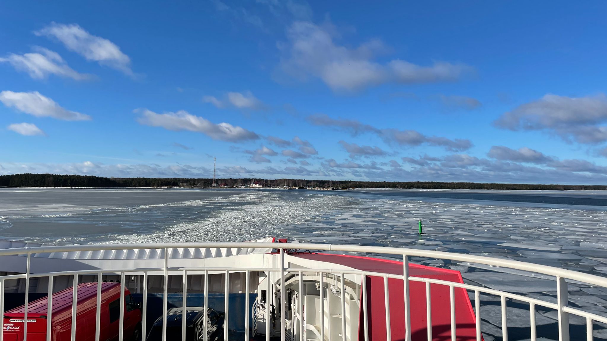 Estonia's weekend warriors: The SAS civilians urging Brits to get off ...