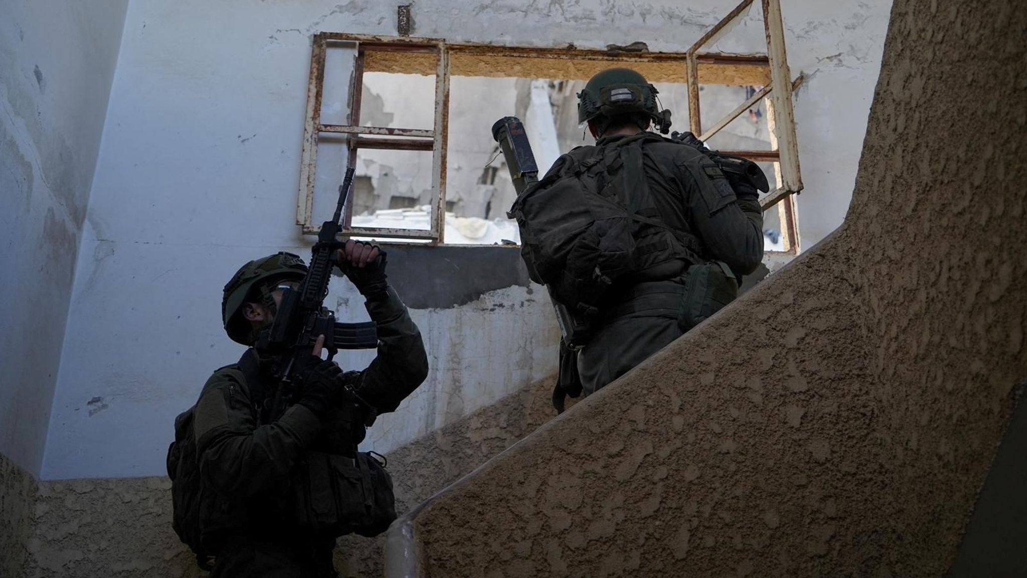 Israel-Hamas war: Street fighting in Gaza cities - as residents warn ...