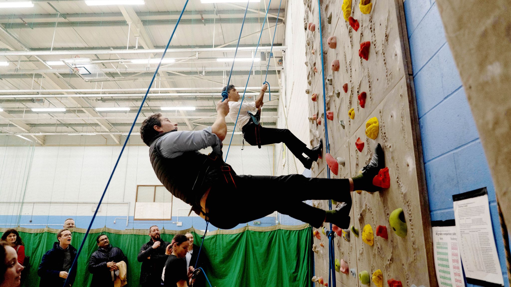 Emmanuel Macron's boxing photos show off his muscles - but he's not the ...