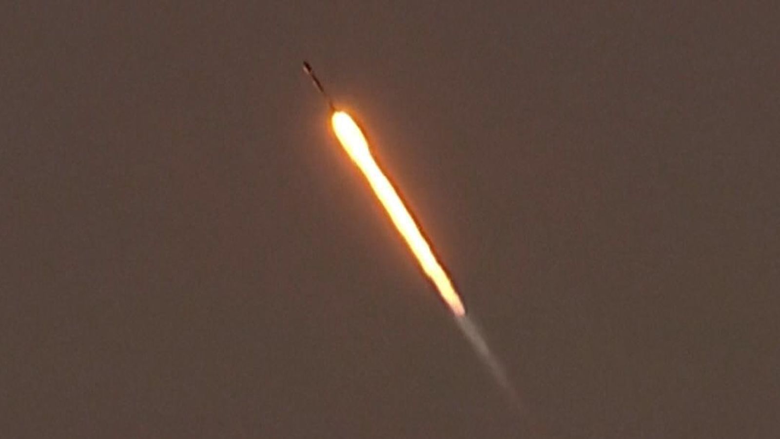 USA: News helicopter captures the moment SpaceX Falcon 9 rocket ...