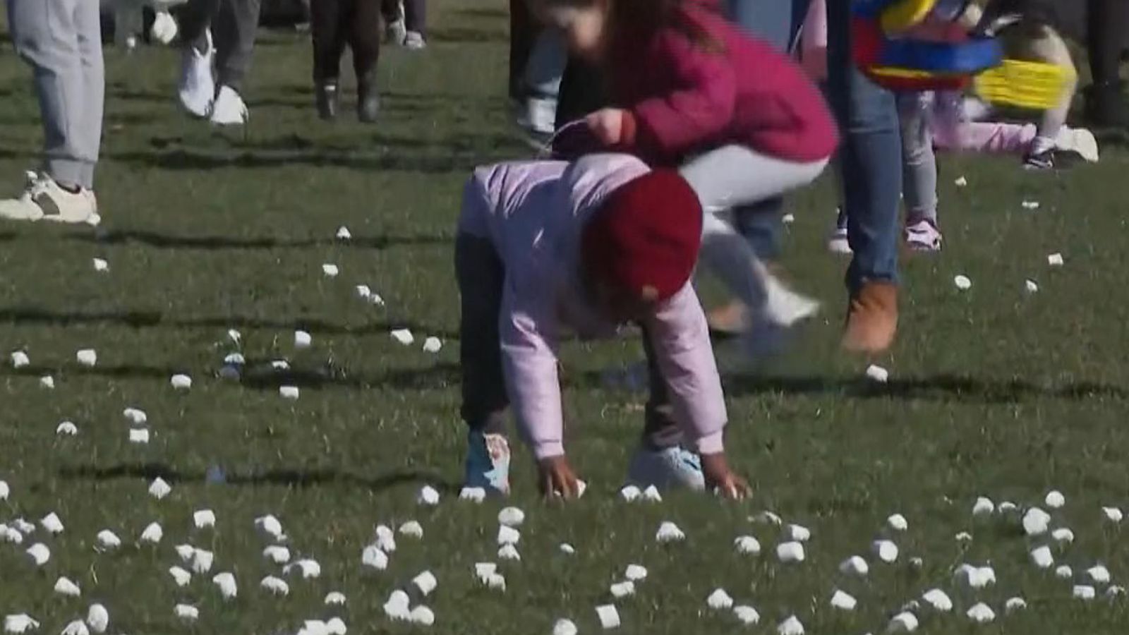 Helicopter drops 15,000 marshmallows for children as Easter treat | US ...