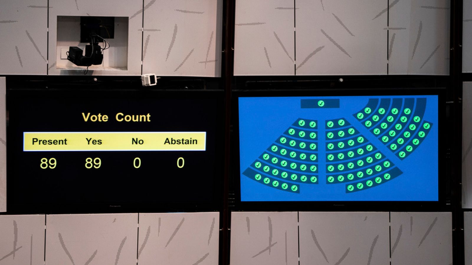 Hong Kong passes controversial security law which grants government ... Hong Kong passes controversial security law which grants government ...