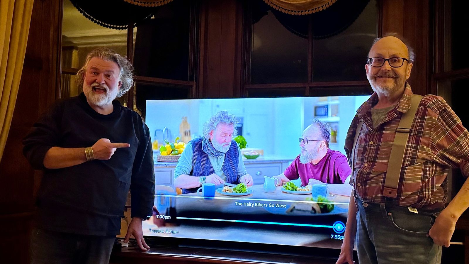 Hairy Bikers Dave Myers and Si King pictured relaxing together in 'last ...