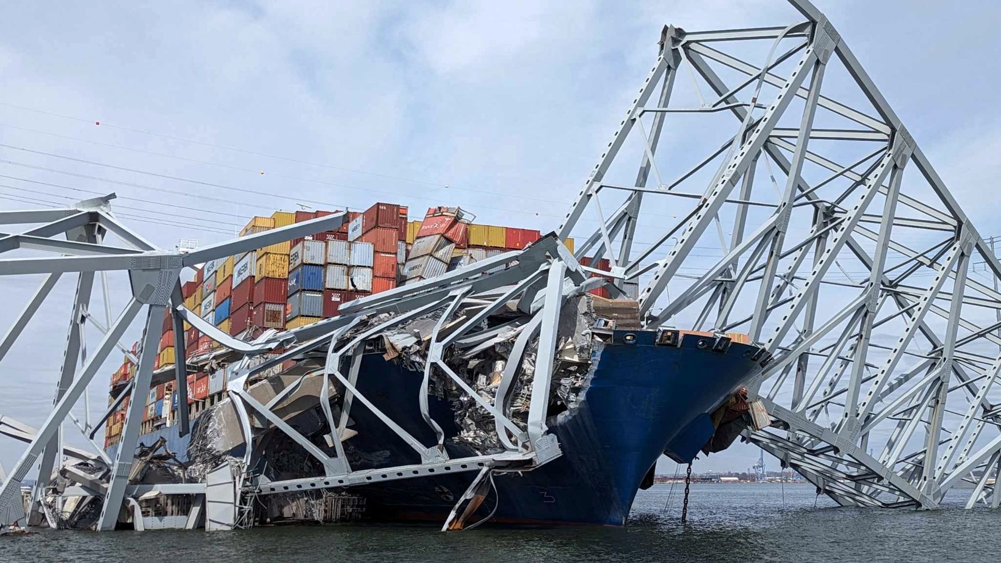 Ship that hit Baltimore road bridge lost power before fatal collision ...
