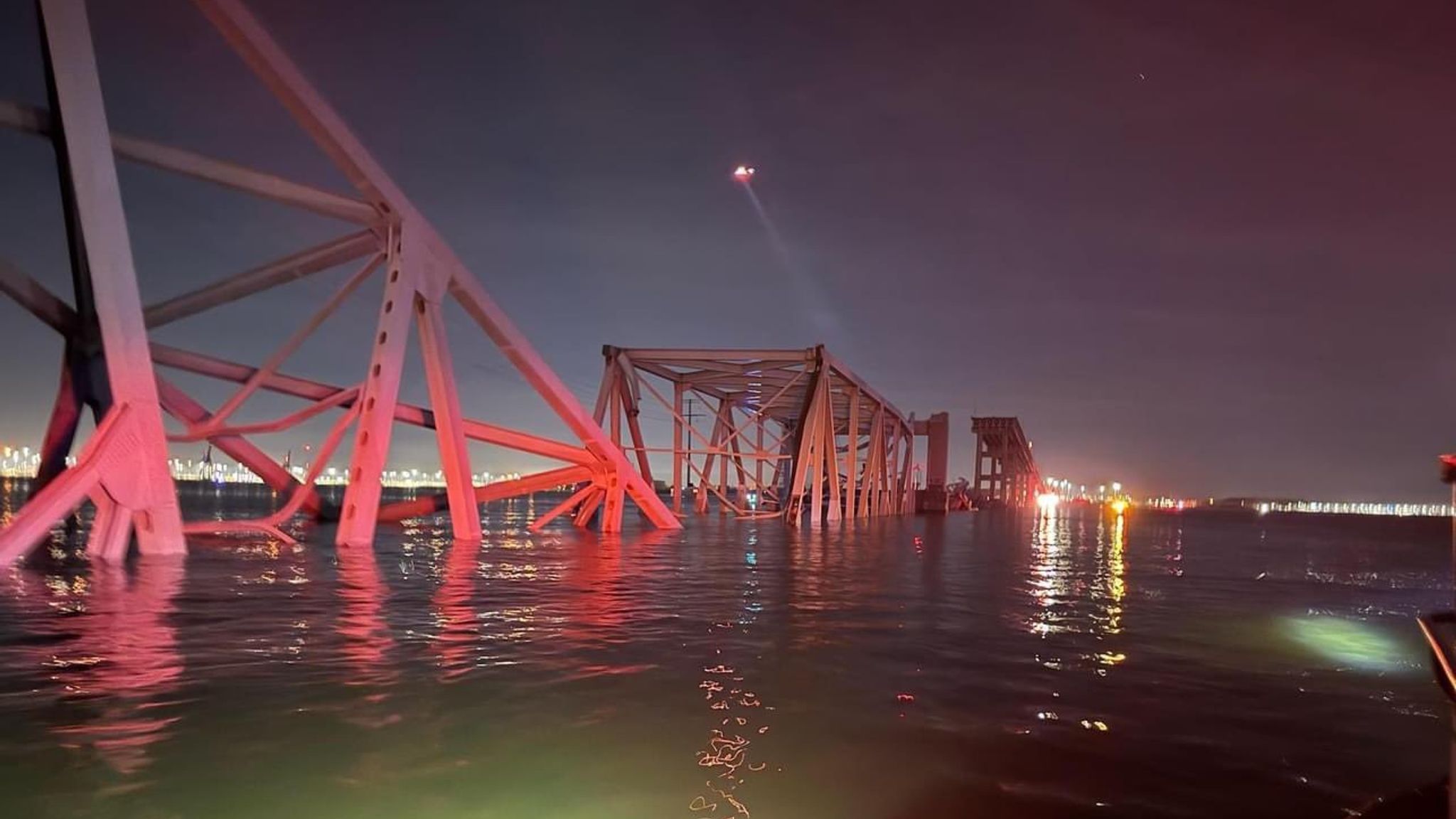 Rescue ongoing as cars and people fall into water after ship strike ...