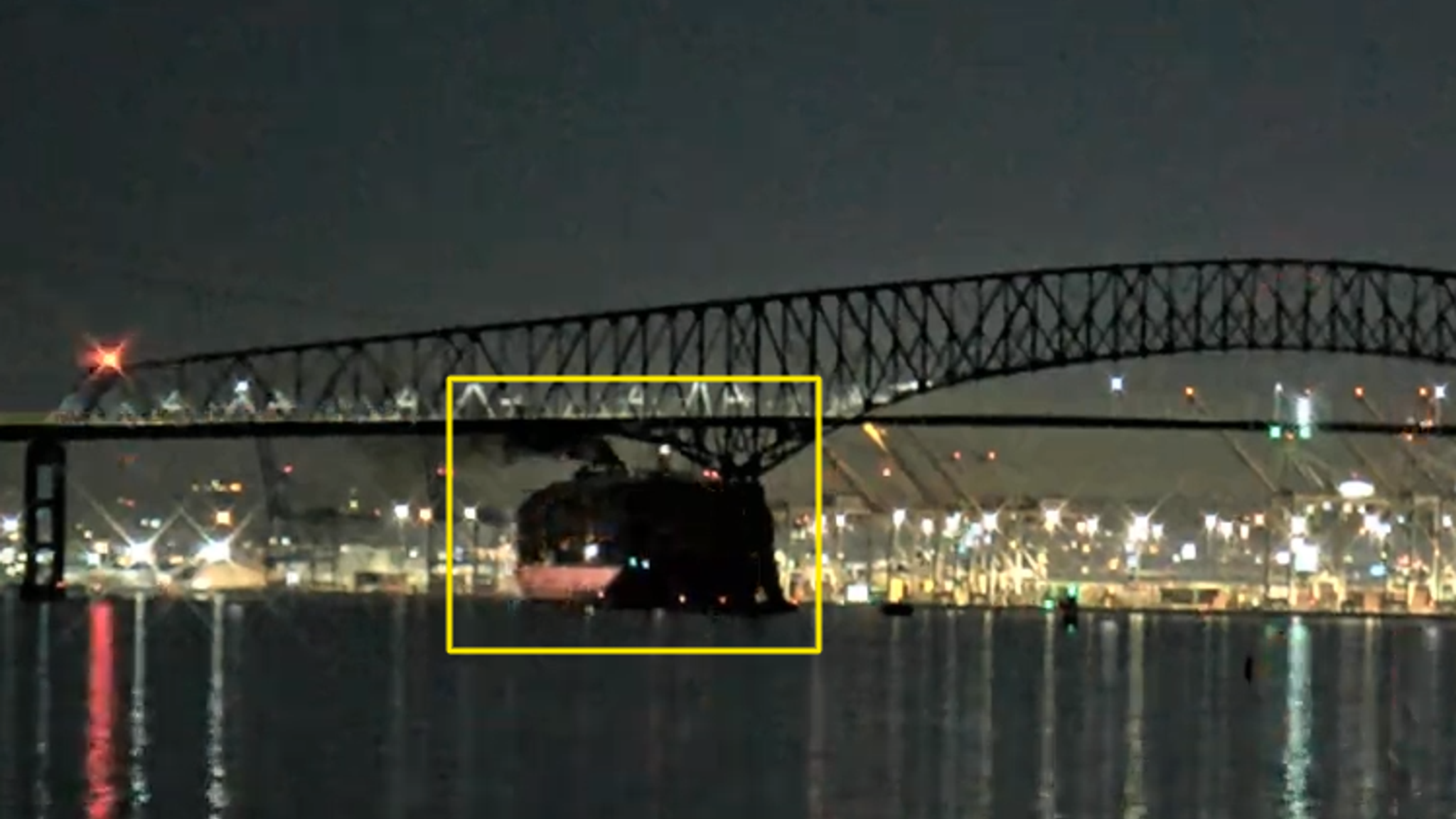 Baltimore bridge collapse: Ship loses power then starts smoking - what ...