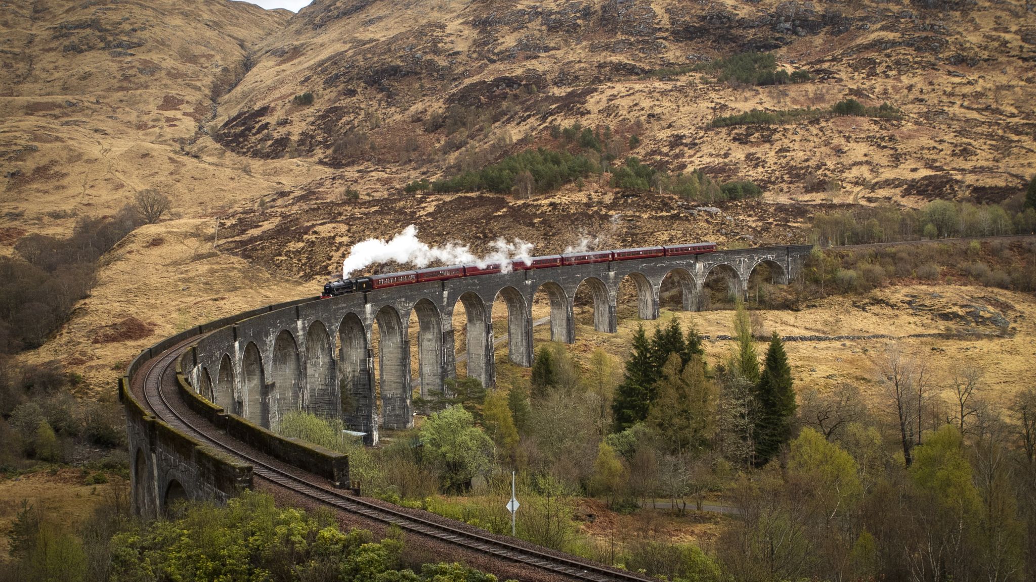 Harry Potter Jacobite steam train breaks down on first day back in ...