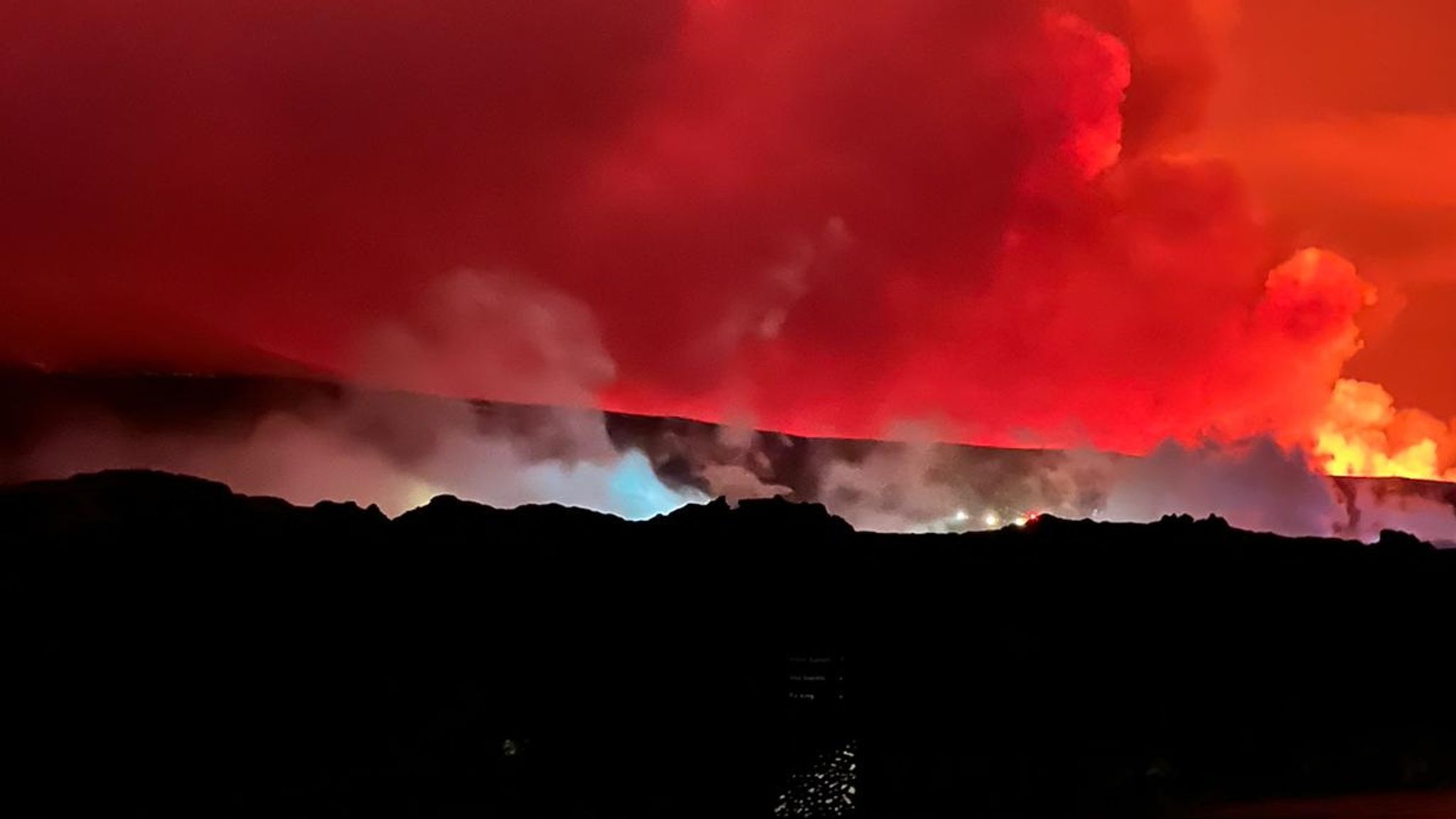 Iceland volcano eruption: Piercing alarm rang loud as orange glow of a ...