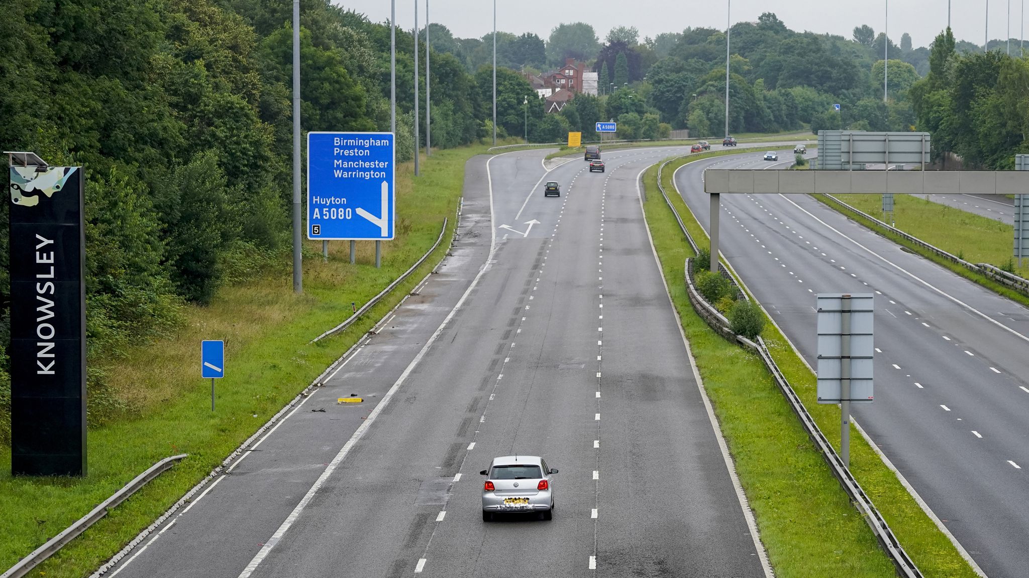 Middle lane hogging targeted by national campaign | UK News | Sky News