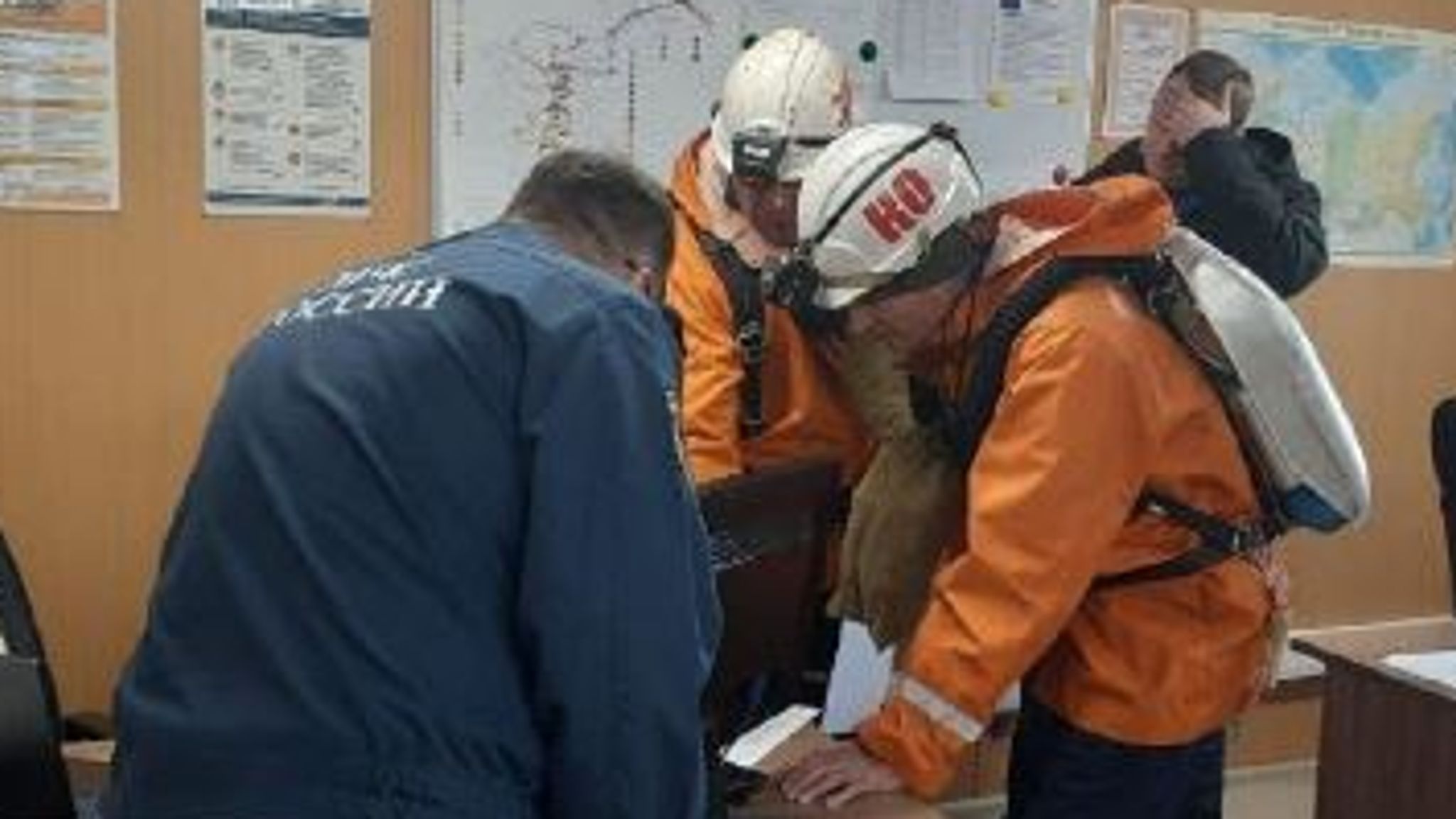 More than a dozen workers trapped in one of Russia's largest gold mines ...