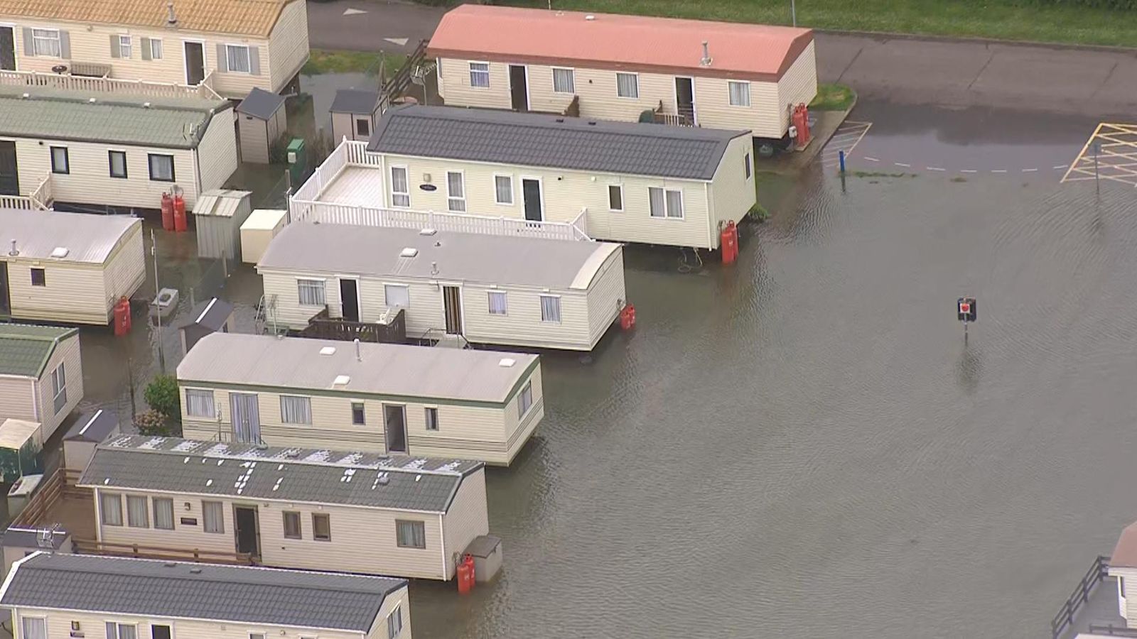 'Scary' West Sussex flooding: Rescuers warn public to 'get to high ...