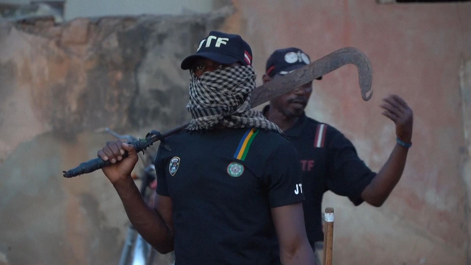 Vigilante groups take up arms to protect villages in Nigeria | World ...