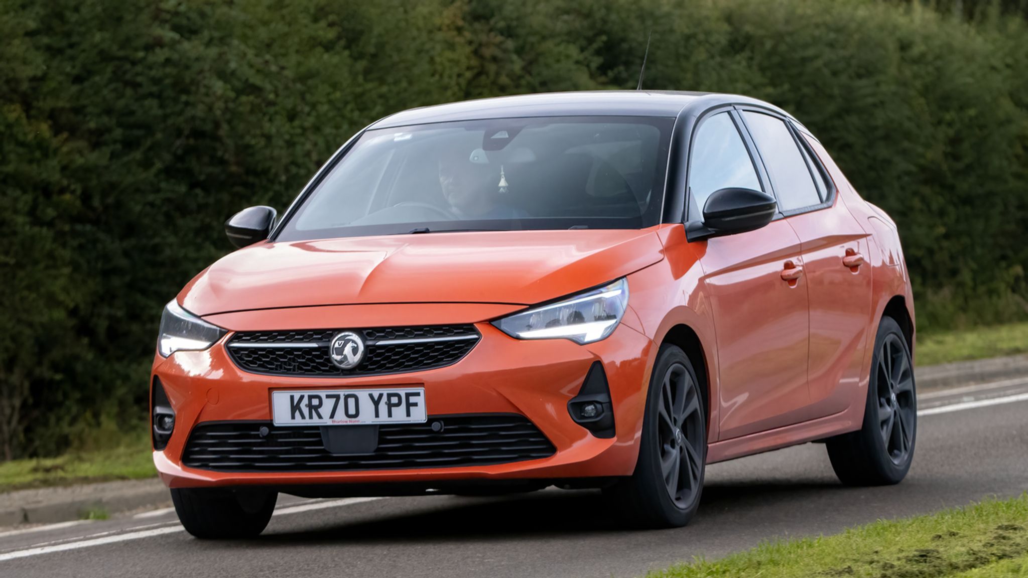 Parked drivers struggling to get out of their vehicle as cars get wider ...