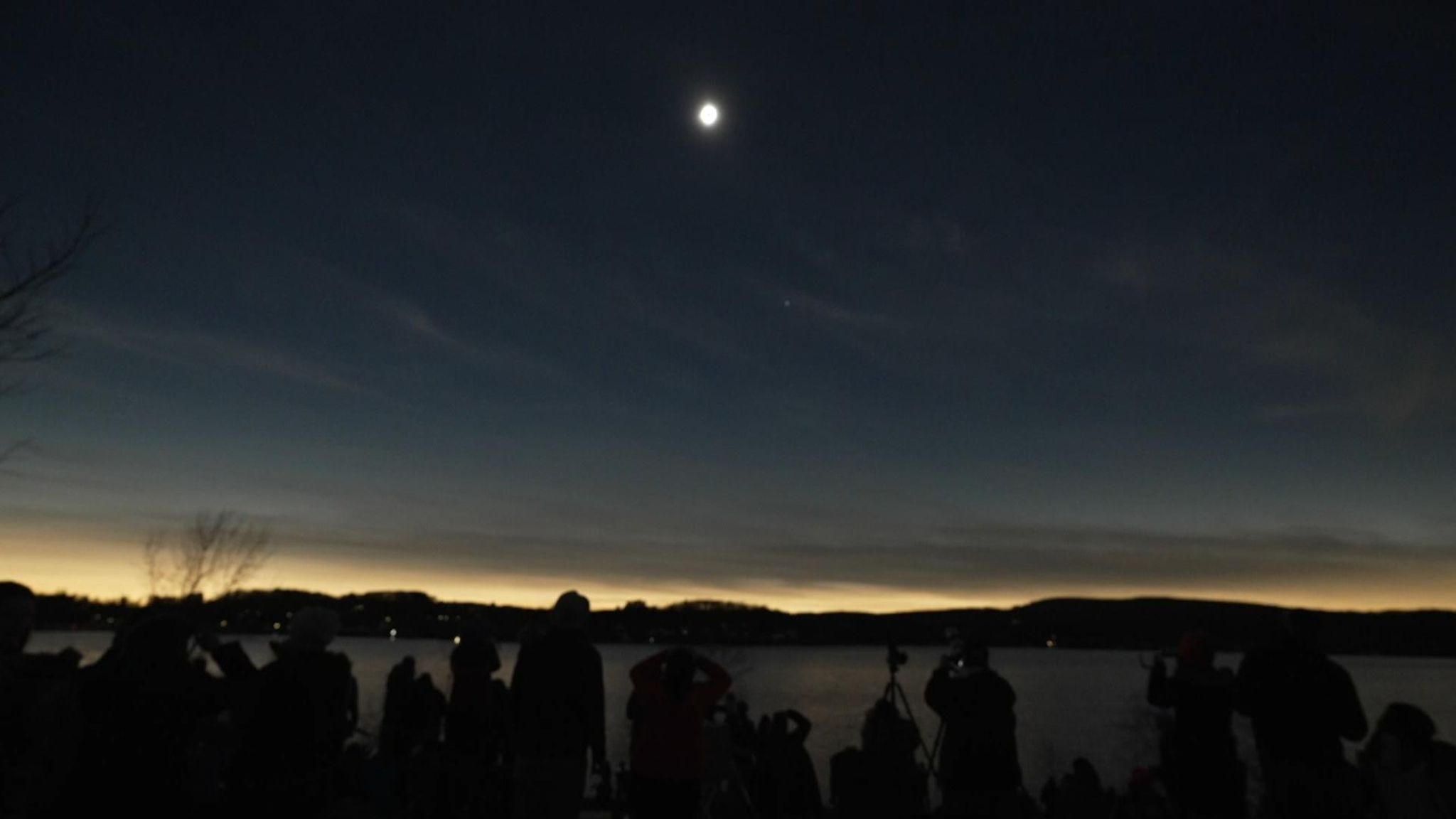 Total eclipse at Vermont lake was a breathtaking and unifying ...