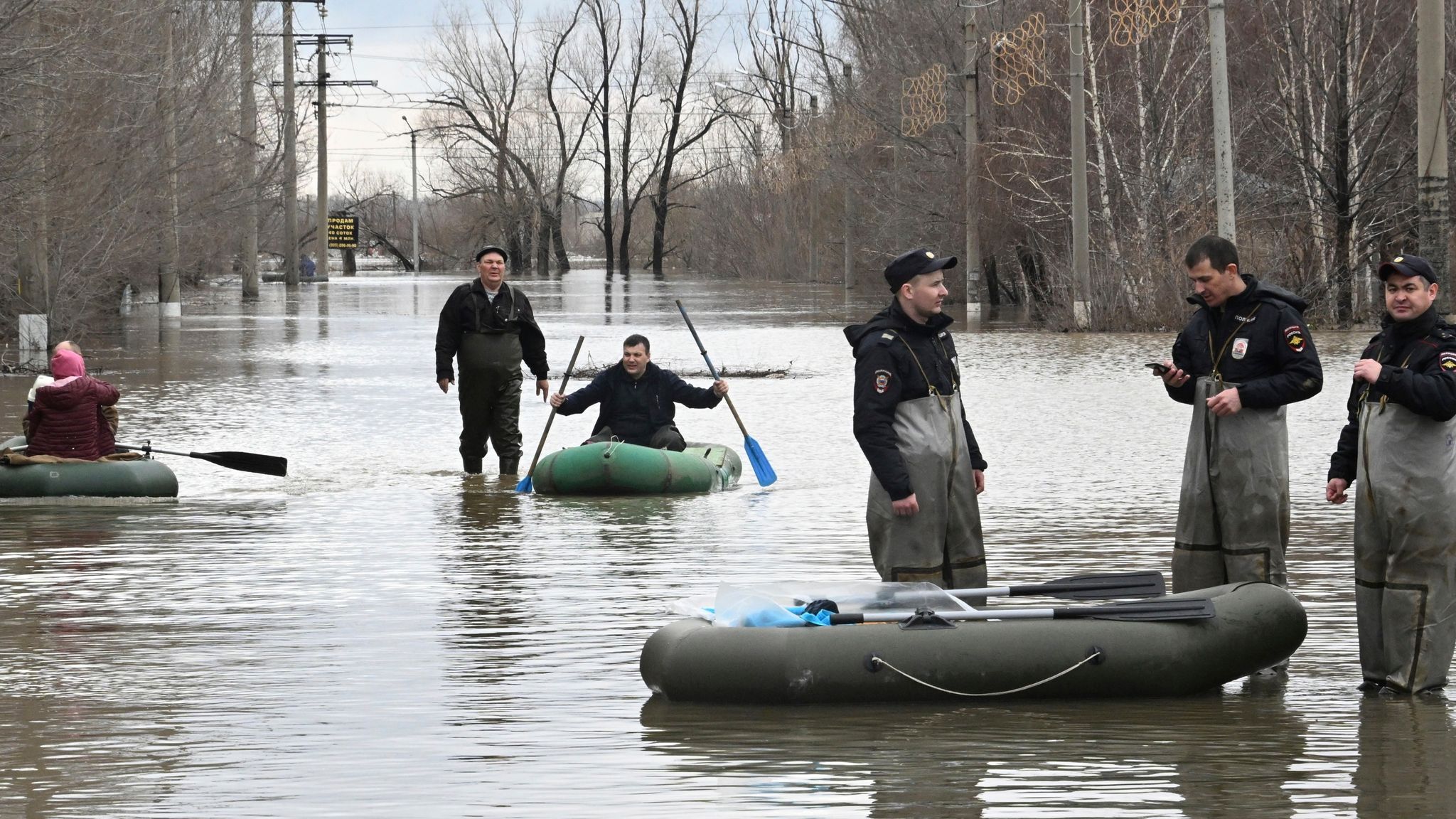 Russia and Kazakhstan floods: More than 100,000 people evacuated in ...