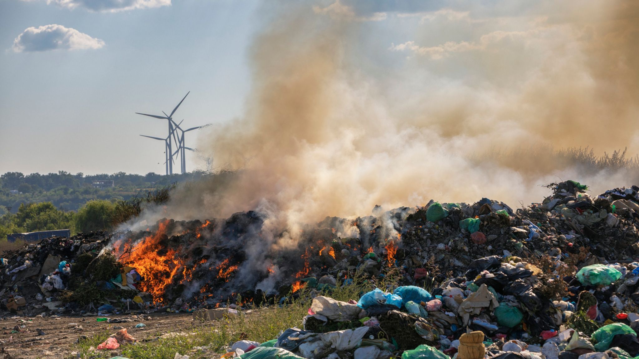 Plastic crisis 'out of control' as 1.7 billion pieces thrown away ...