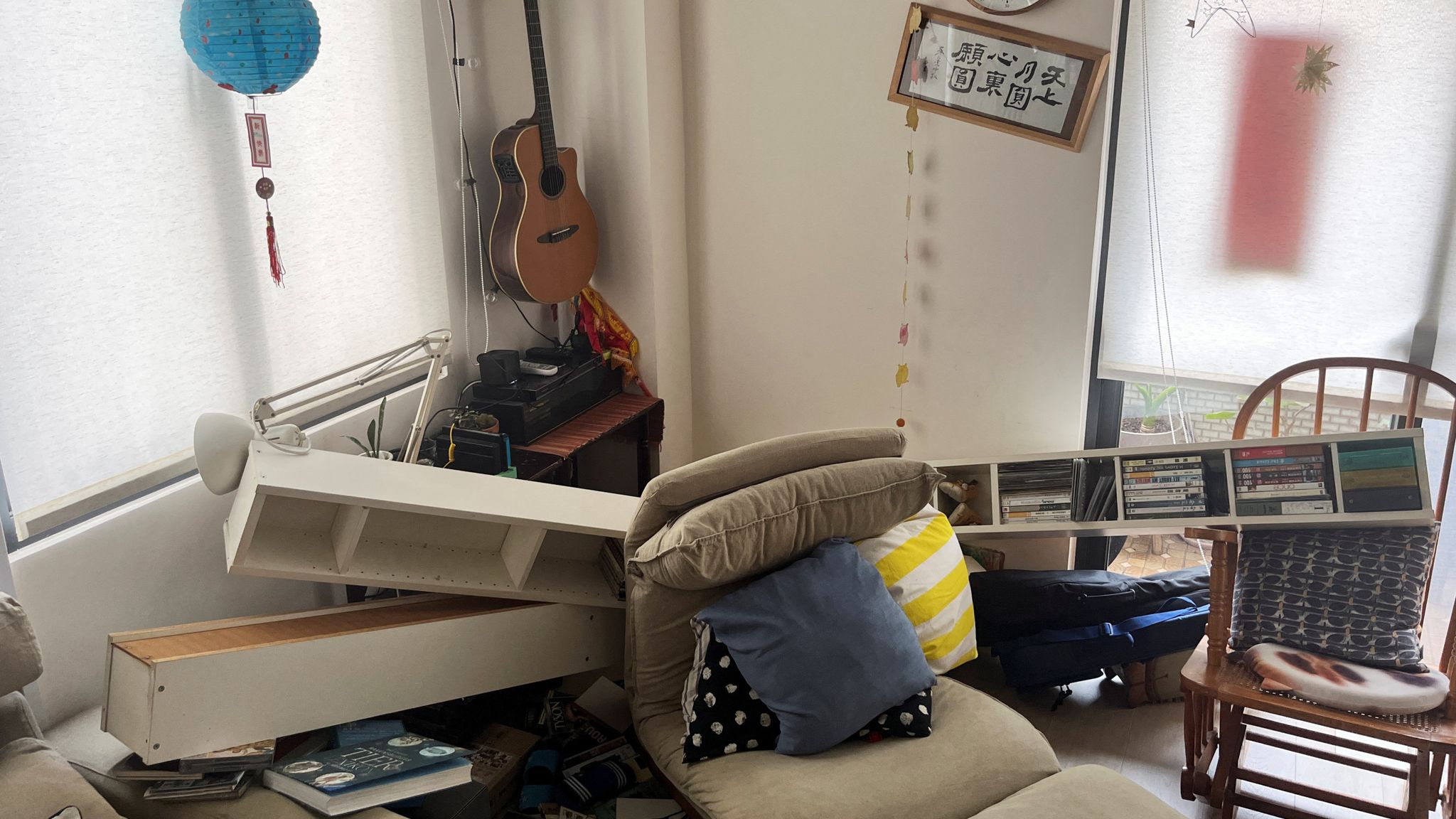 Taiwan: Scores trapped as video shows moment country hit by biggest ...