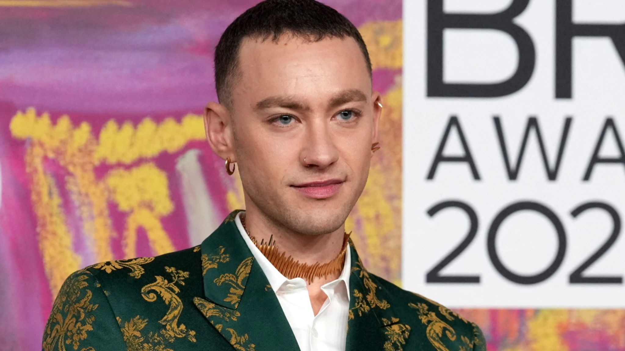 Olly Alexander addresses 'extreme' remarks from fans on Israel's ...