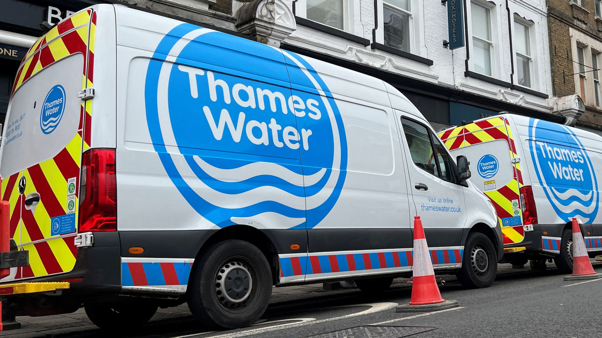 Thames Water prepares debt contingency plan as it warns on cash | Money ...