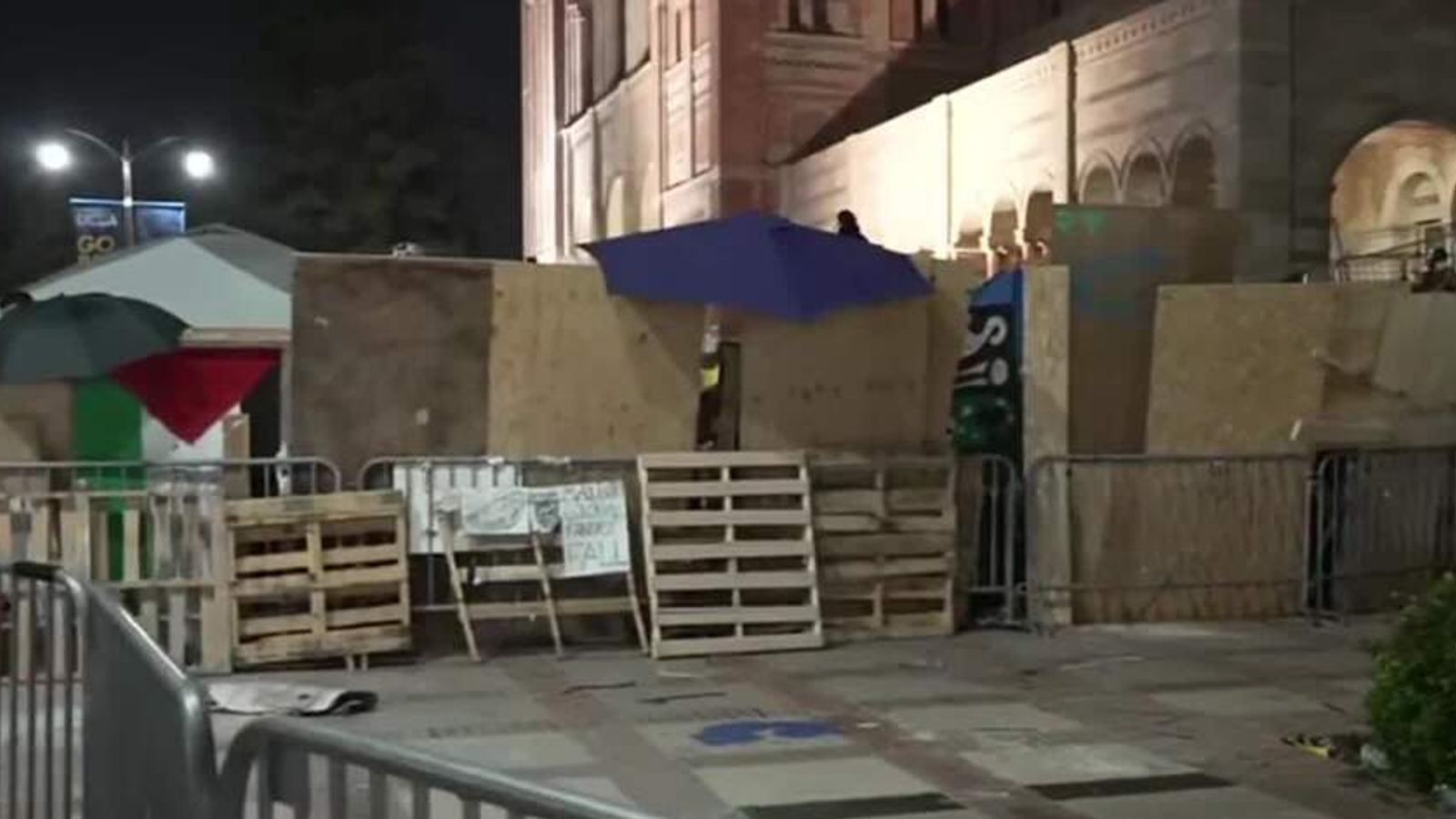 UCLA protesters running out of time to move - or face arrest | News UK ...