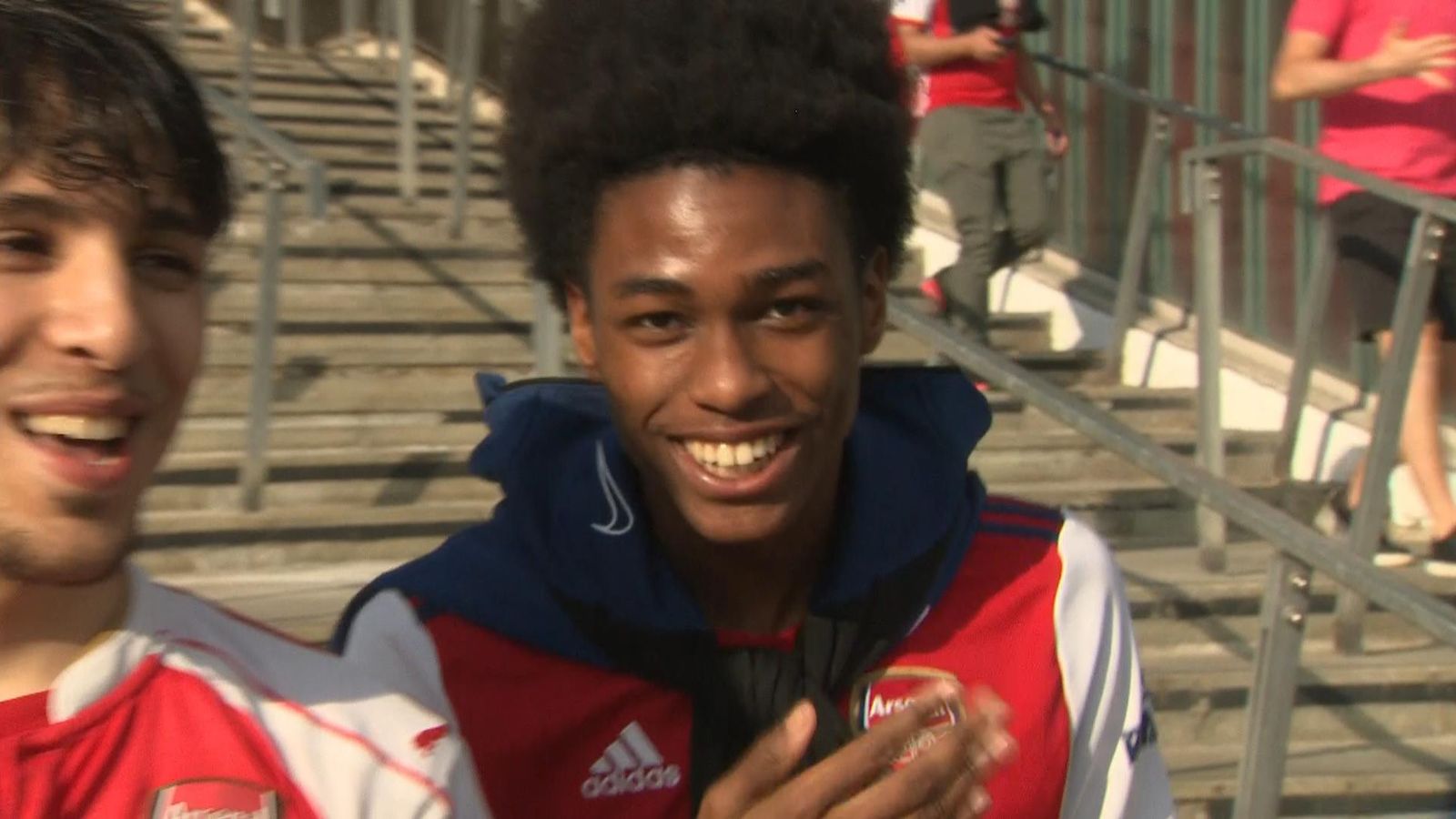 'Heartbreak' for Arsenal fans as Manchester City takes Premier League ...