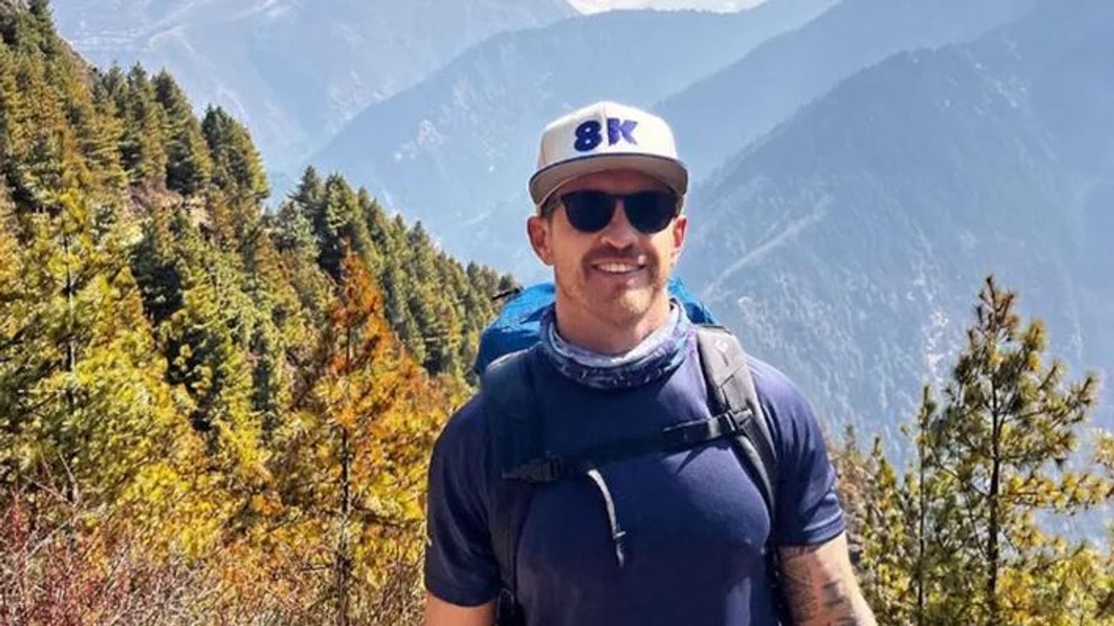 British man missing on Everest - as family crowdfund for £150,000 ...
