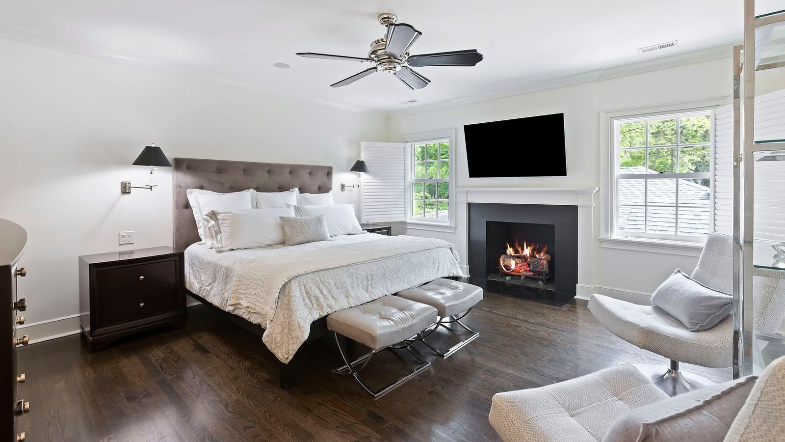 Home Alone house goes up for sale - here's what it looks like inside ...