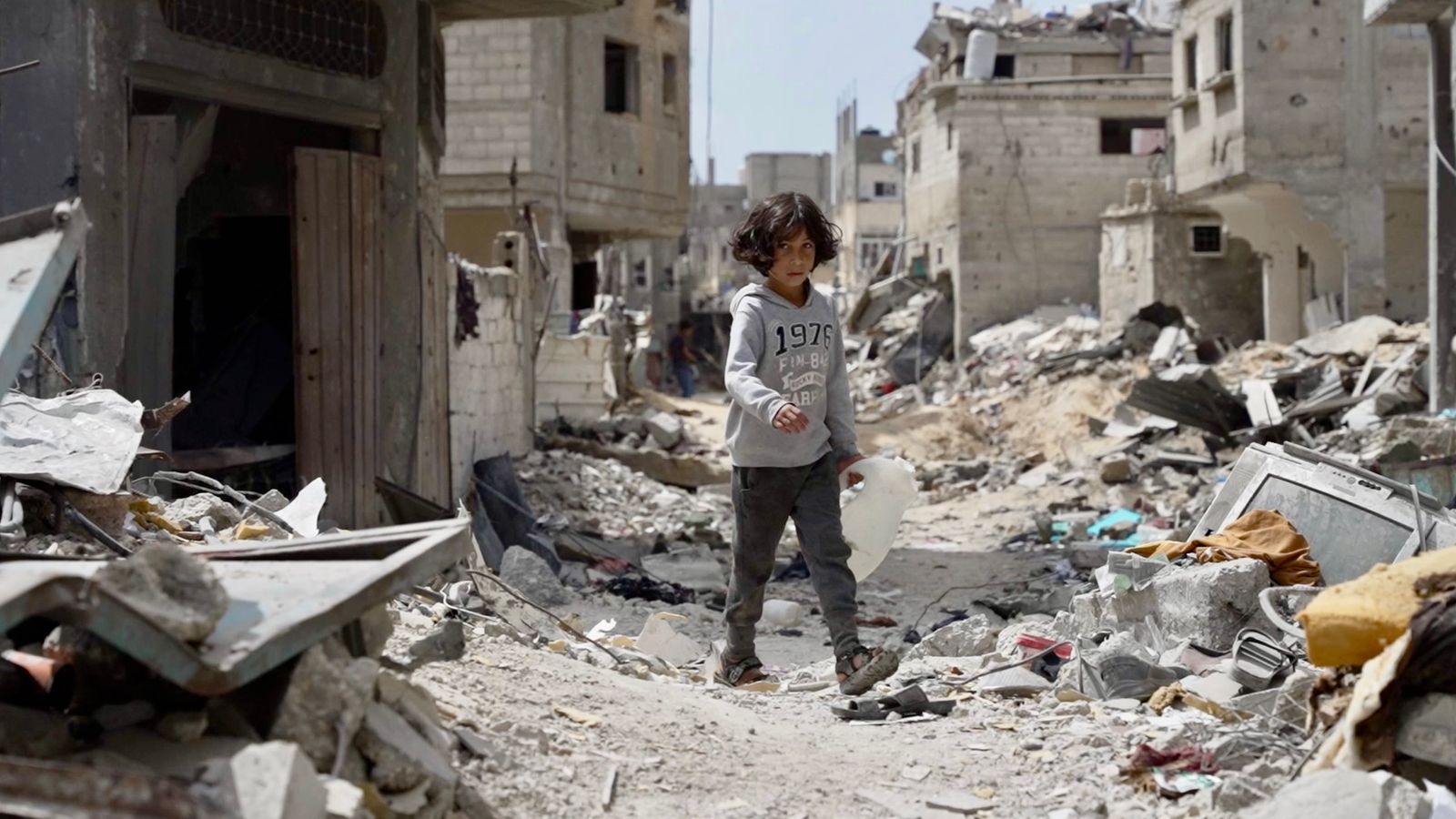 Aid passing through Gaza's 'lifeline' northern crossing at Erez for ...