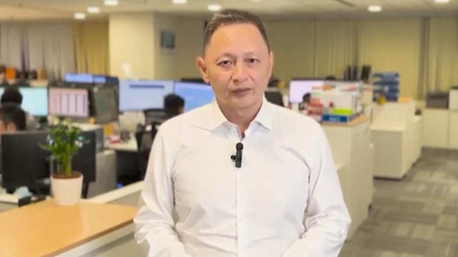 Singapore Airlines CEO 'deeply saddened' by the death of passenger ...