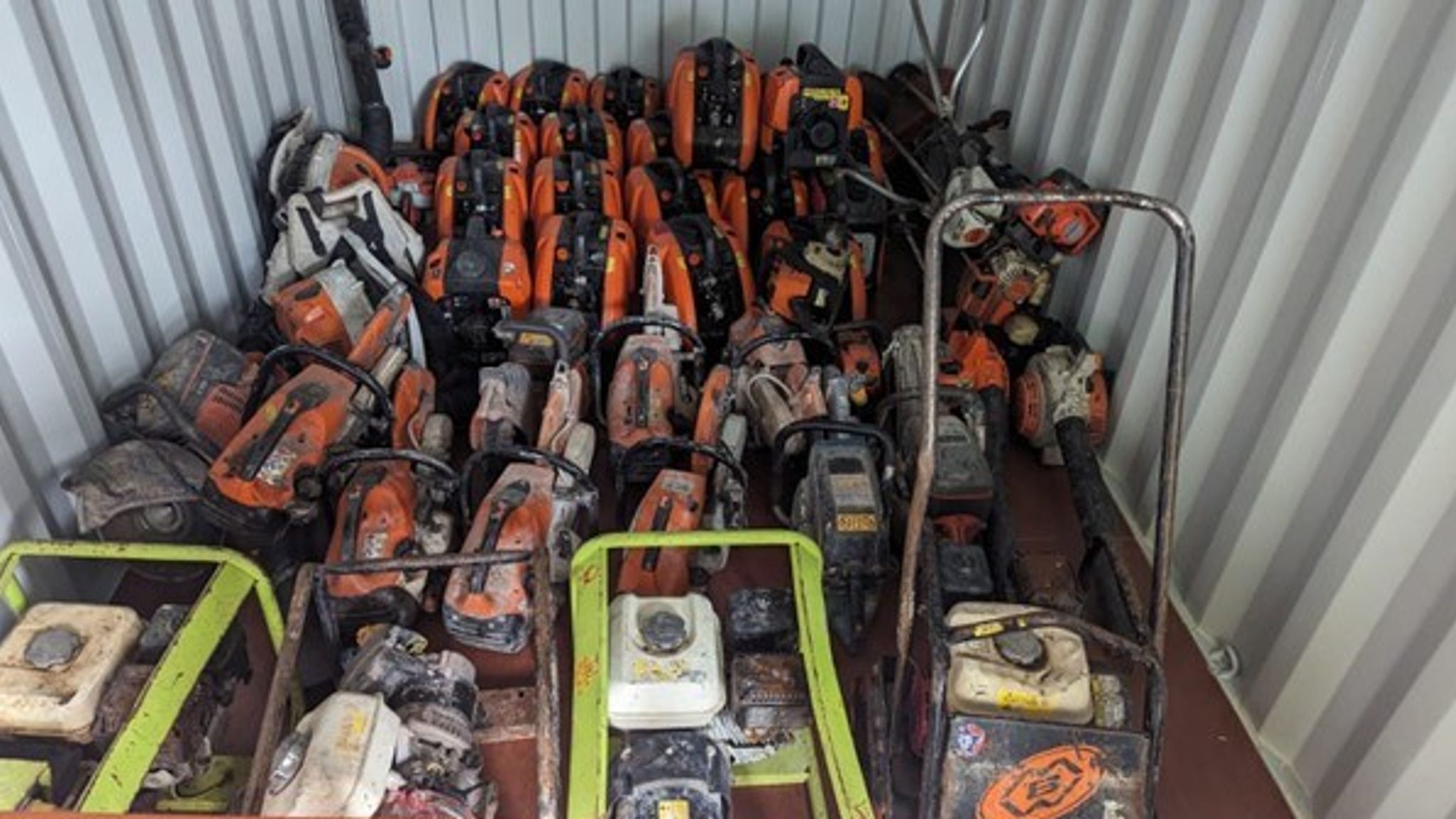 Power tool with tracking device leads Kent Police to £500,000 hoard of ...