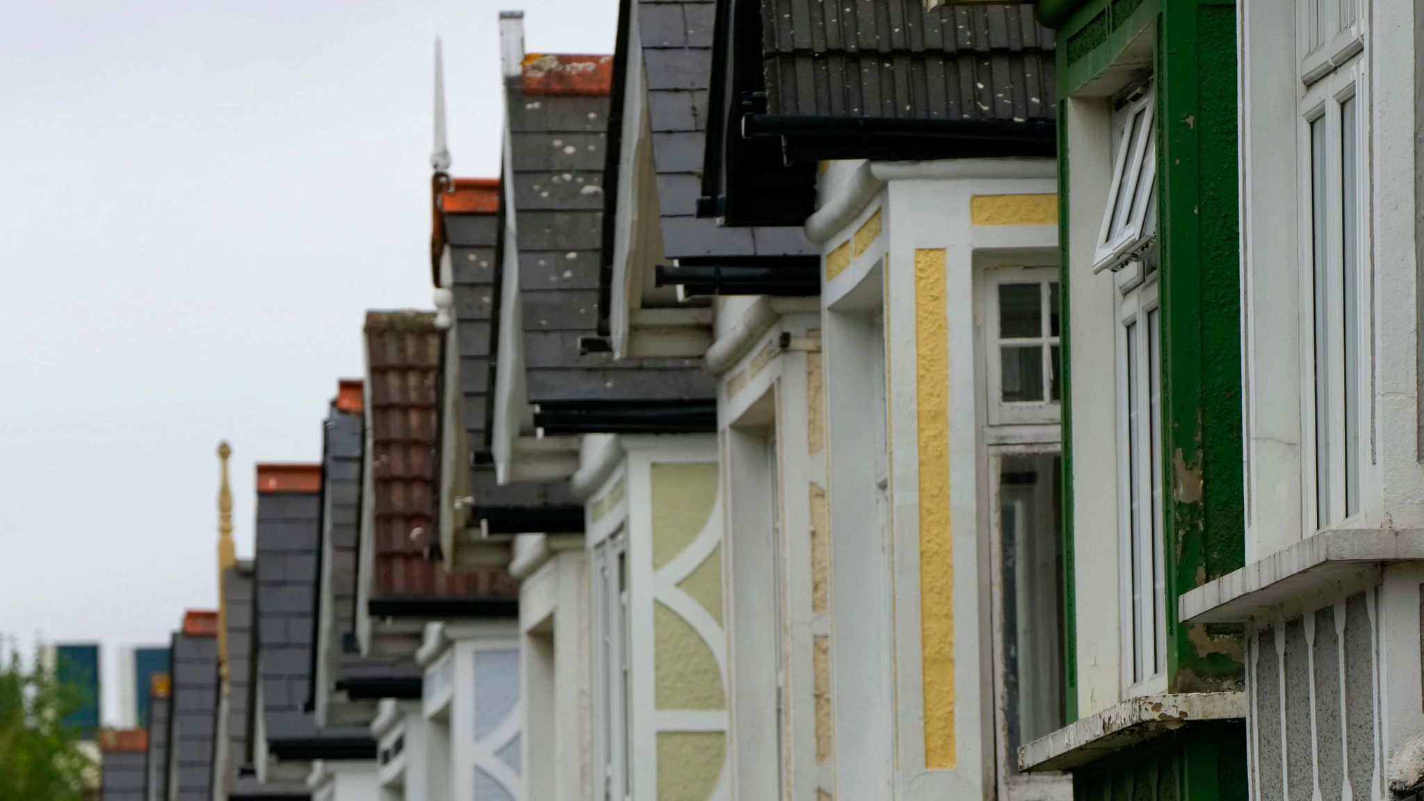 UK house prices still at 'record high' as market remains 'steady ...