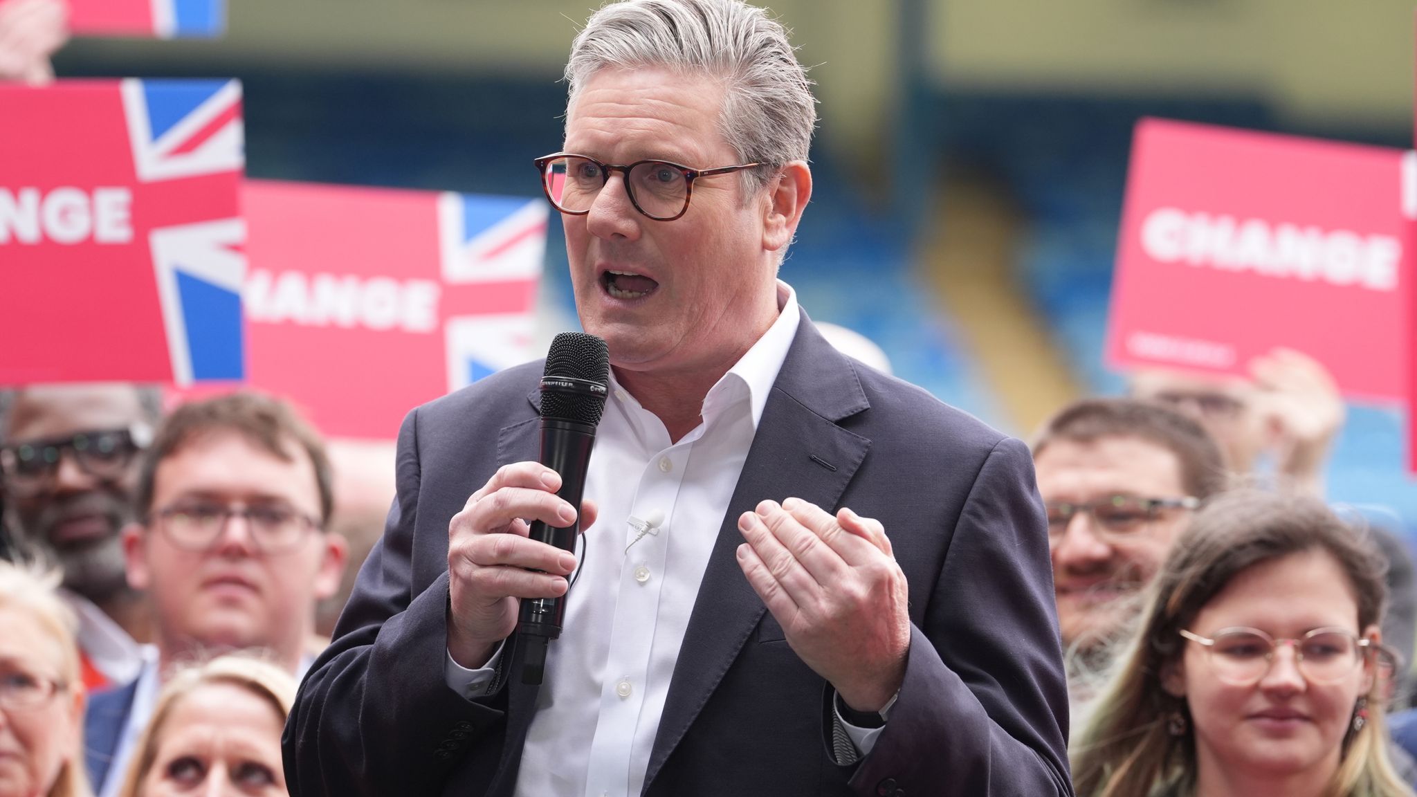 Sir Keir Starmer announces plans to lower legal migration | Politics ...