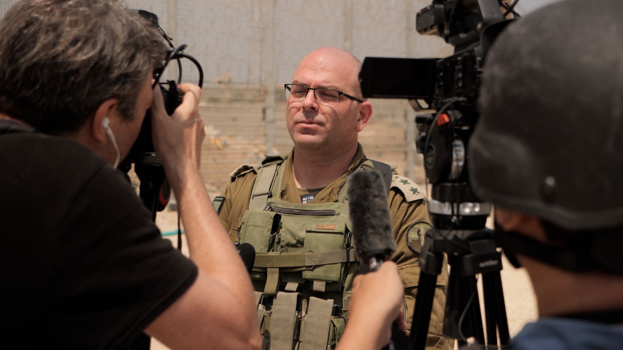Aid passing through Gaza's 'lifeline' northern crossing at Erez for ...