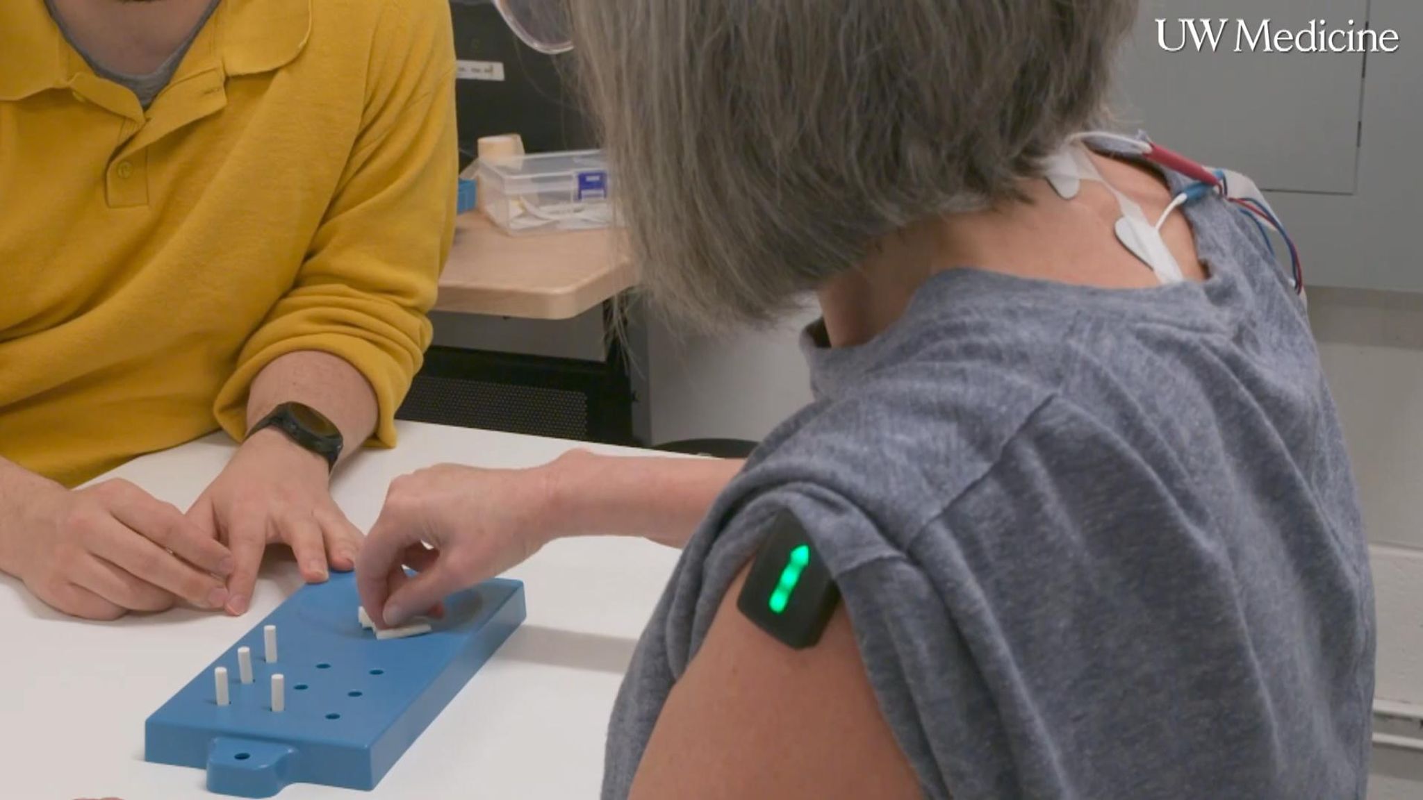 'Extraordinary' device could let paralysed people regain movement in ...