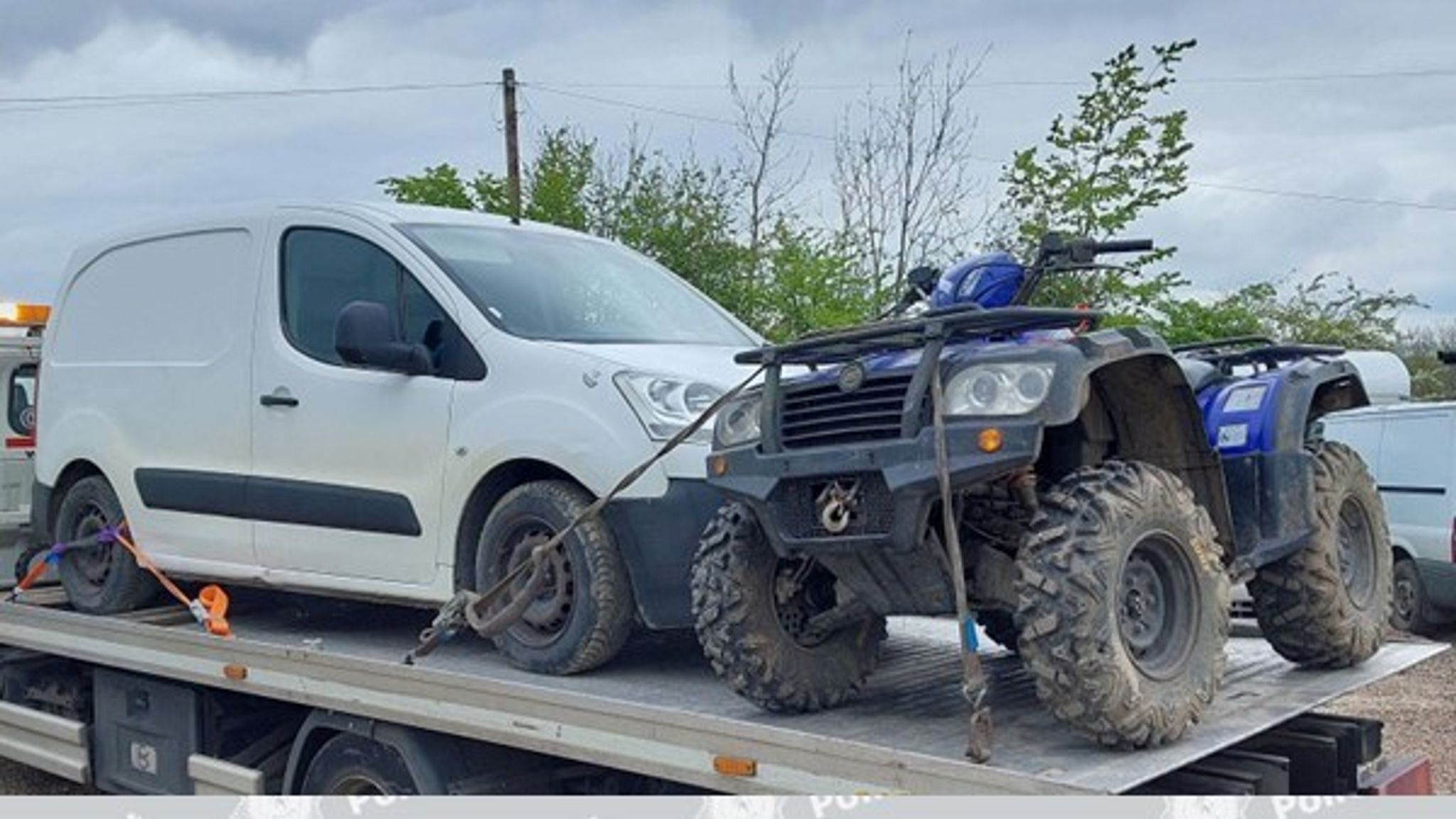 Power tool with tracking device leads Kent Police to £500,000 hoard of ...