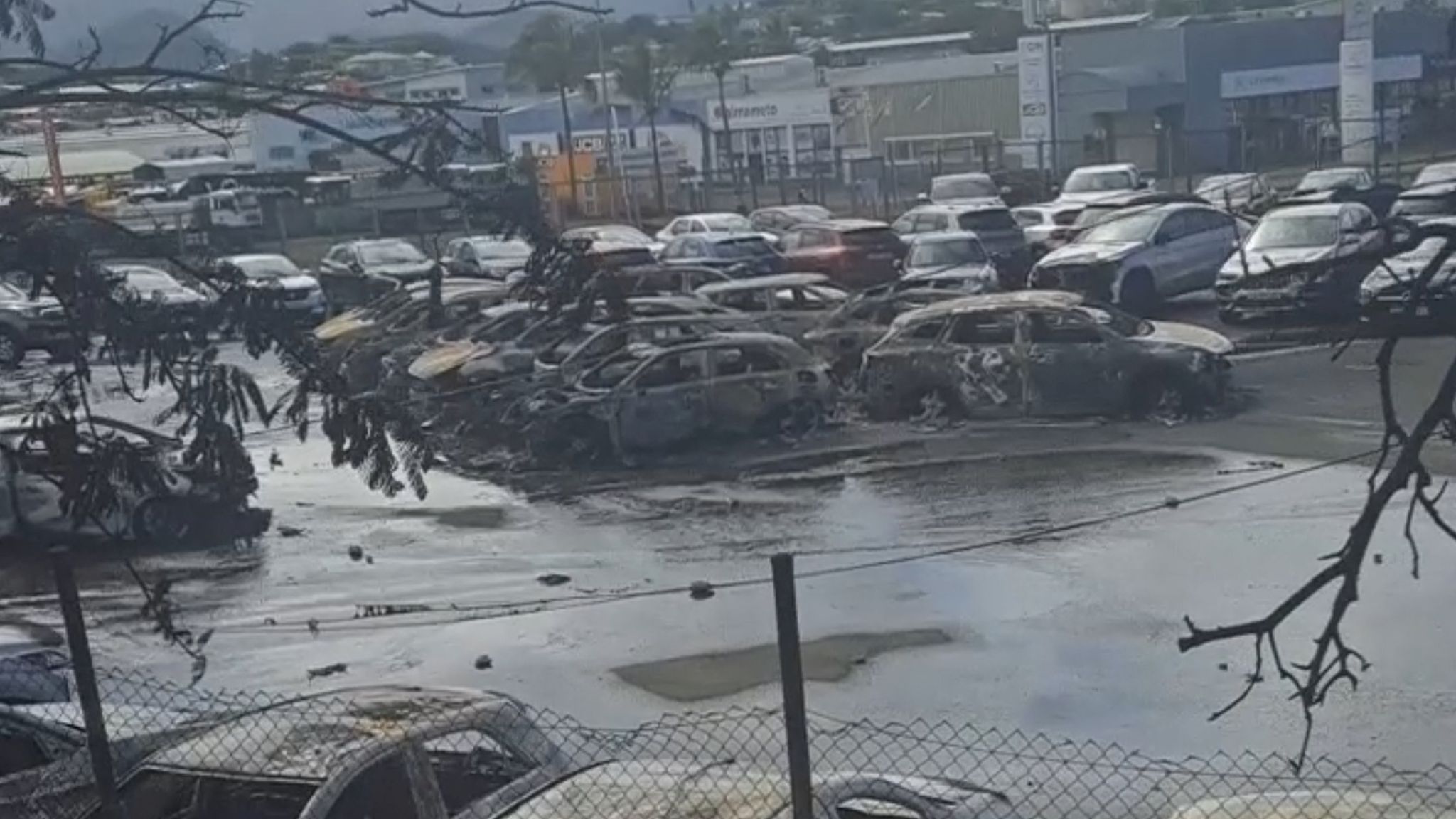 New Caledonia: State of emergency to be declared as riots rage in ...