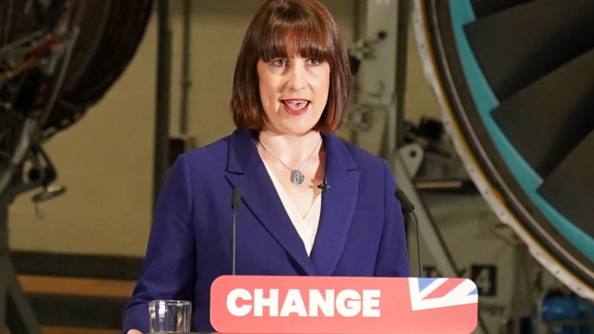 Rachel Reeves says Labour 'natural party of business' as she sets out ...