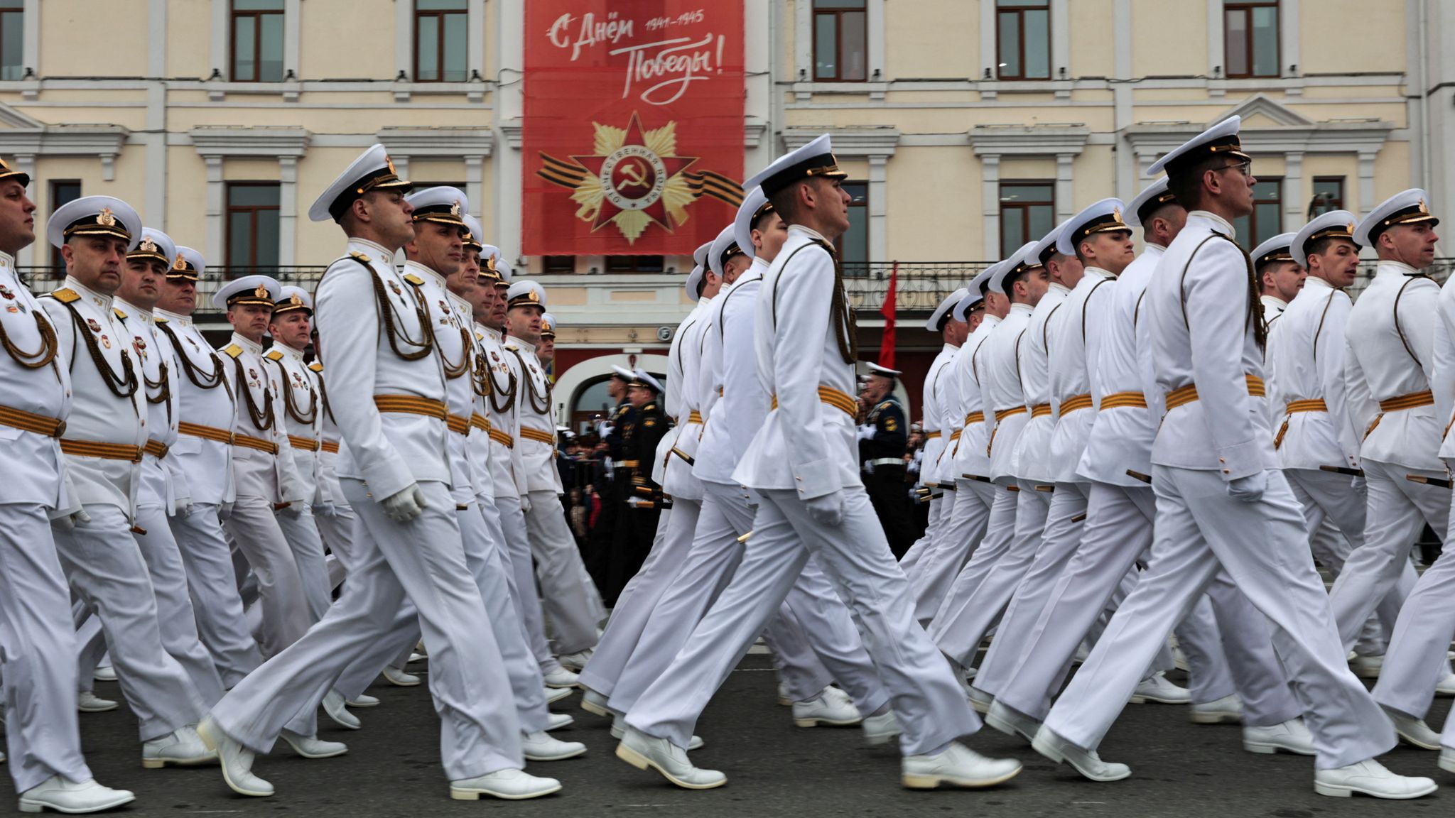 Russia Victory Day parade: Only one tank on display as Vladimir Putin ...