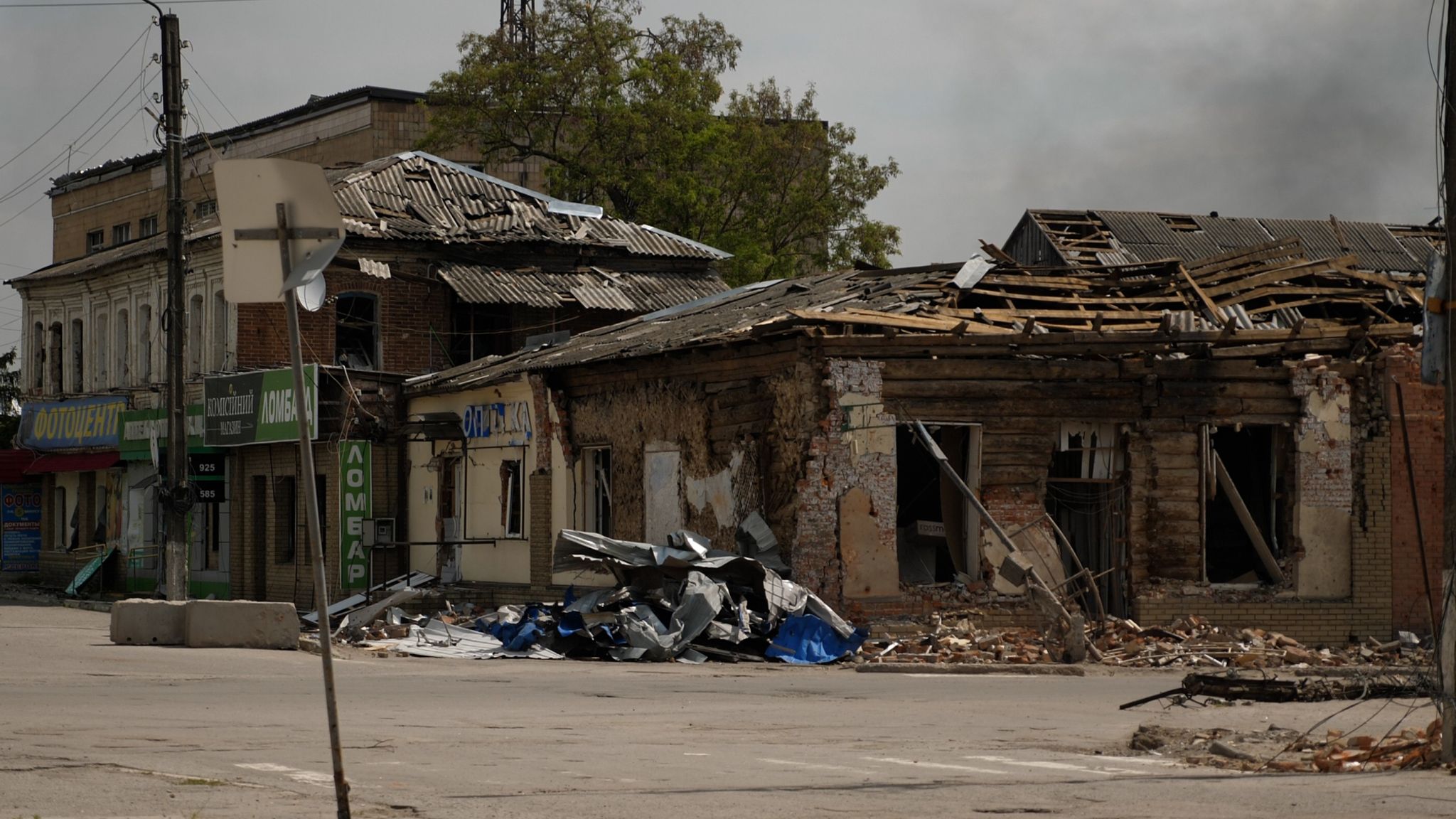Ukraine war: Inside Vovchansk - the town being flattened in Russian ...