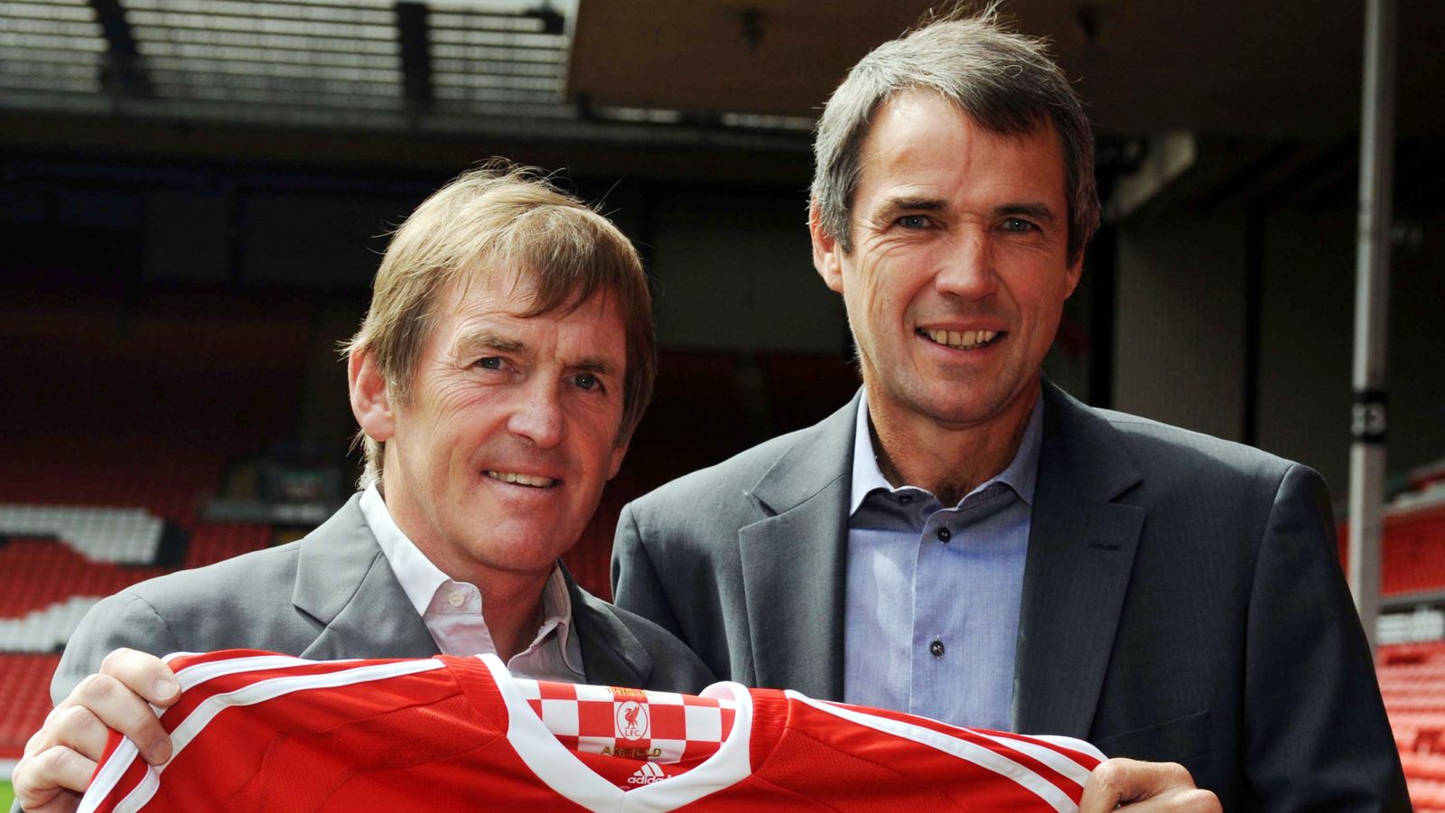 Former Liverpool captain and TV pundit Alan Hansen 'seriously ill' in ...
