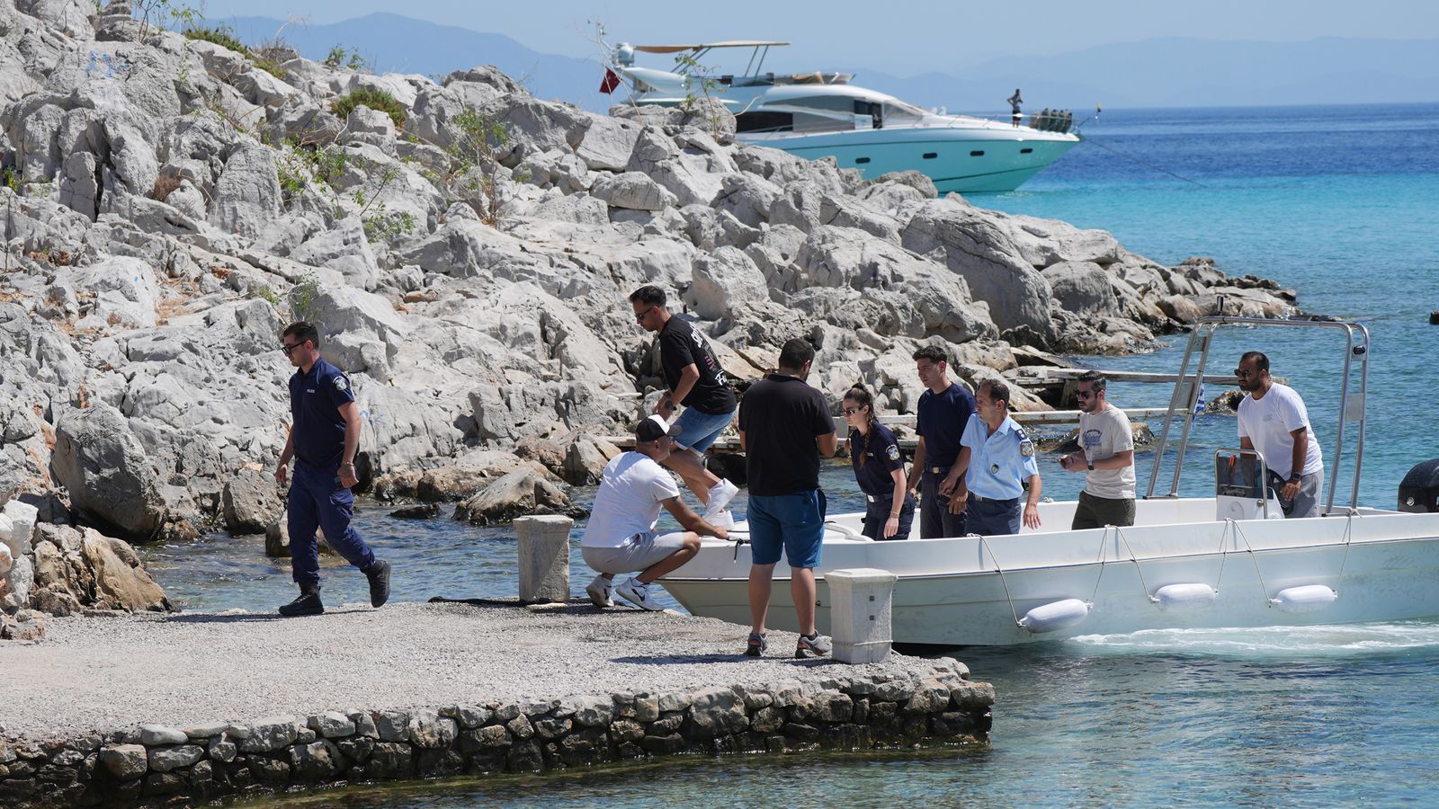 Dr Michael Mosley's widow says family are 'trying to put over lives ...