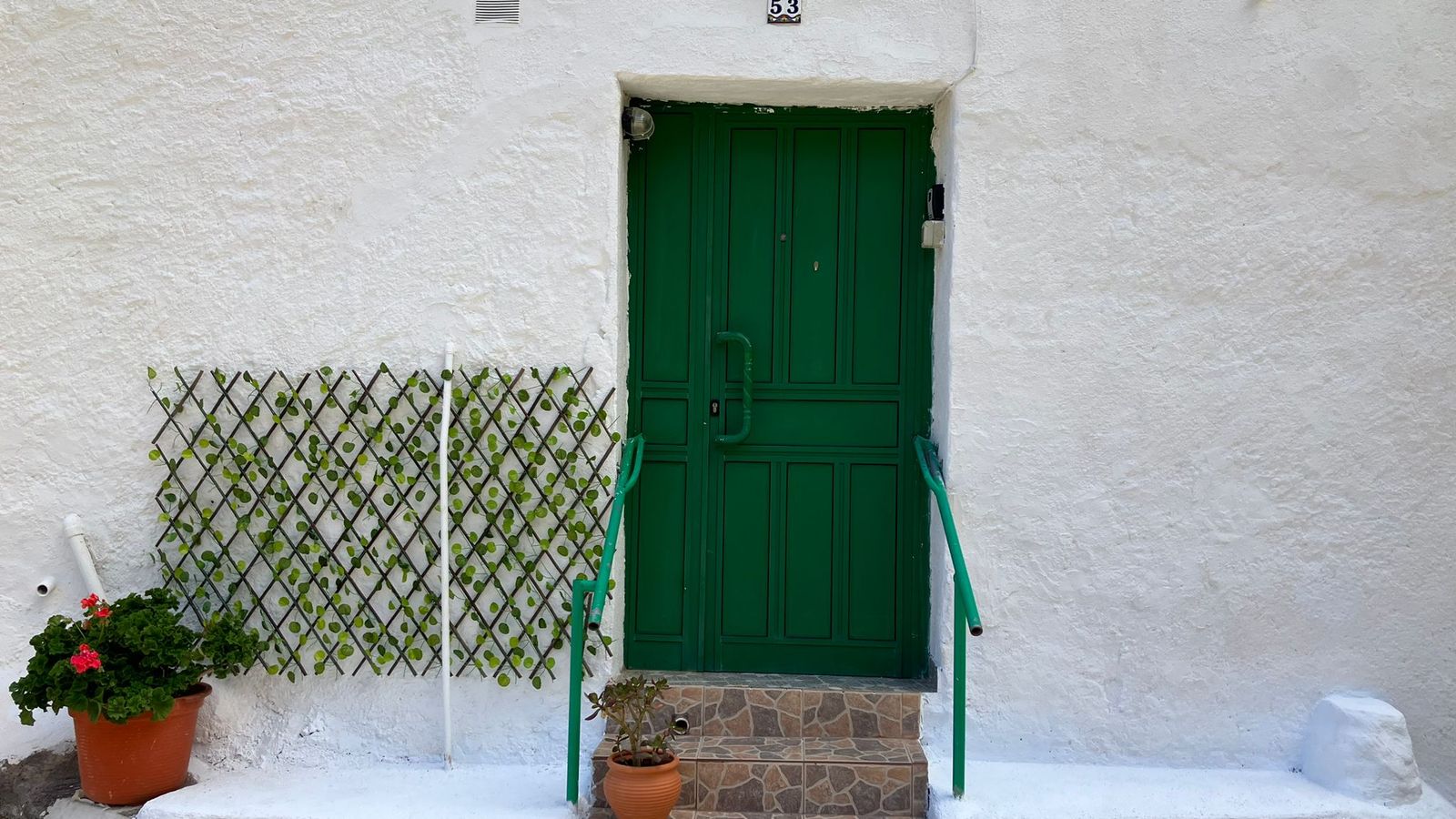 Jay Slater: Photographs show Tenerife property where missing British ...