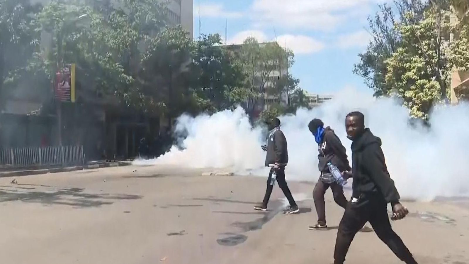 Kenya: Police teargas protesters in Nairobi amid anti-tax demonstration ...